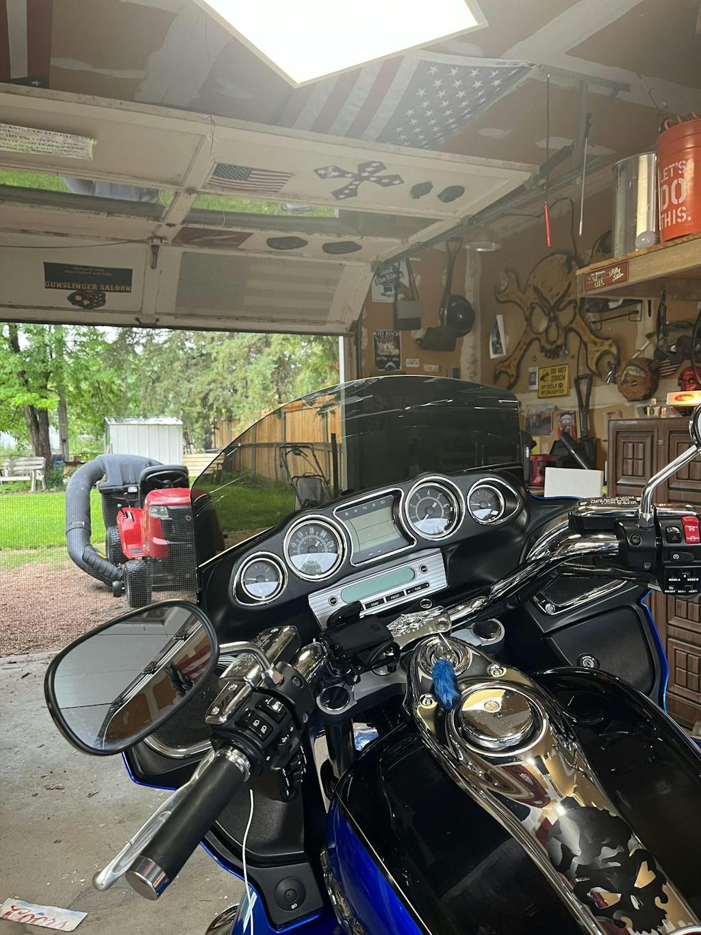 Wind Dagger - Gold Series Acrylic – LONG RIDE SHIELDS