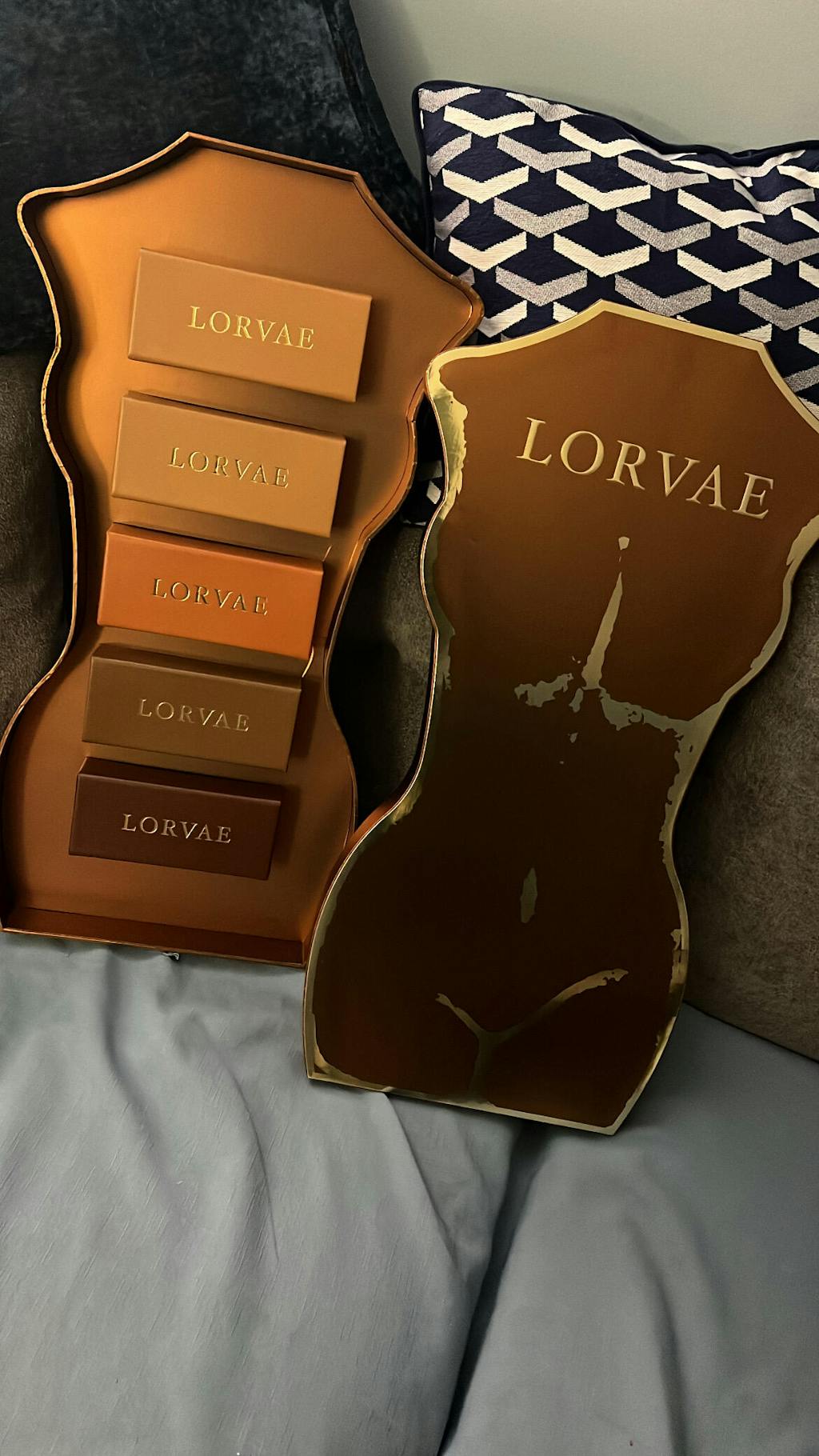 PR BOX 50 Shades – Lorvae