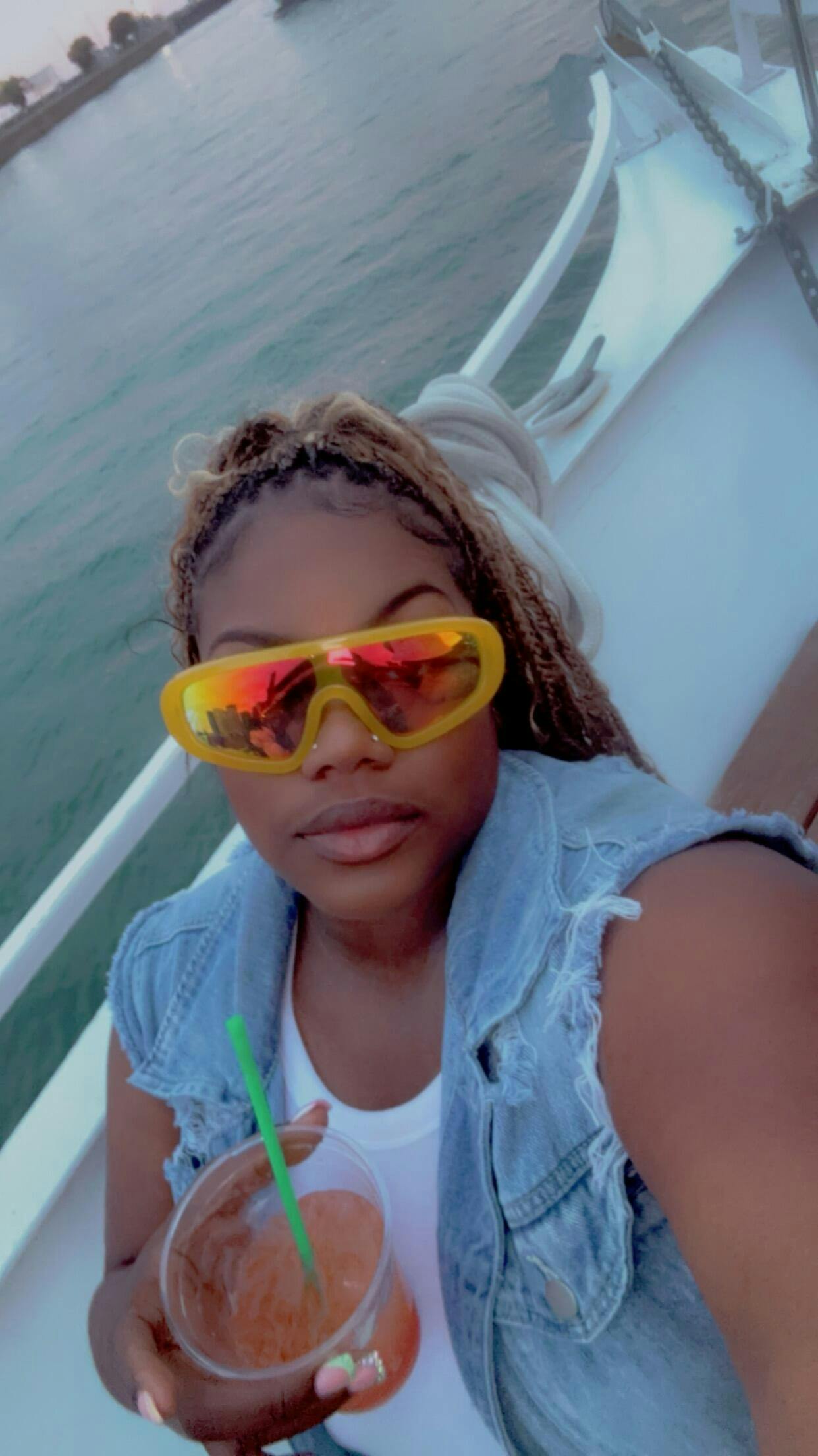 DE’ARRA’S PICK PR BOX – Lorvae