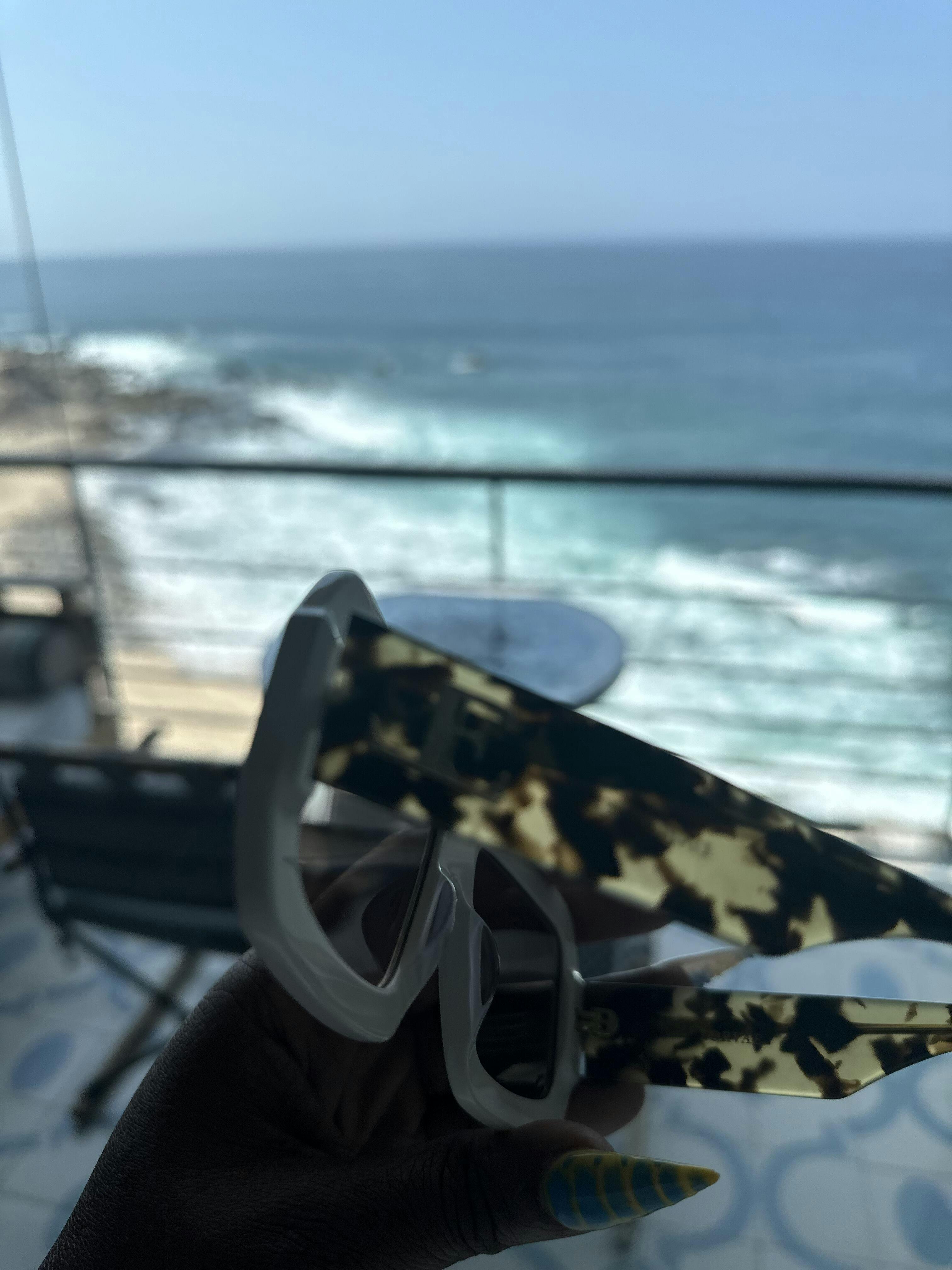 Unbothered - Twotimer – Lorvae