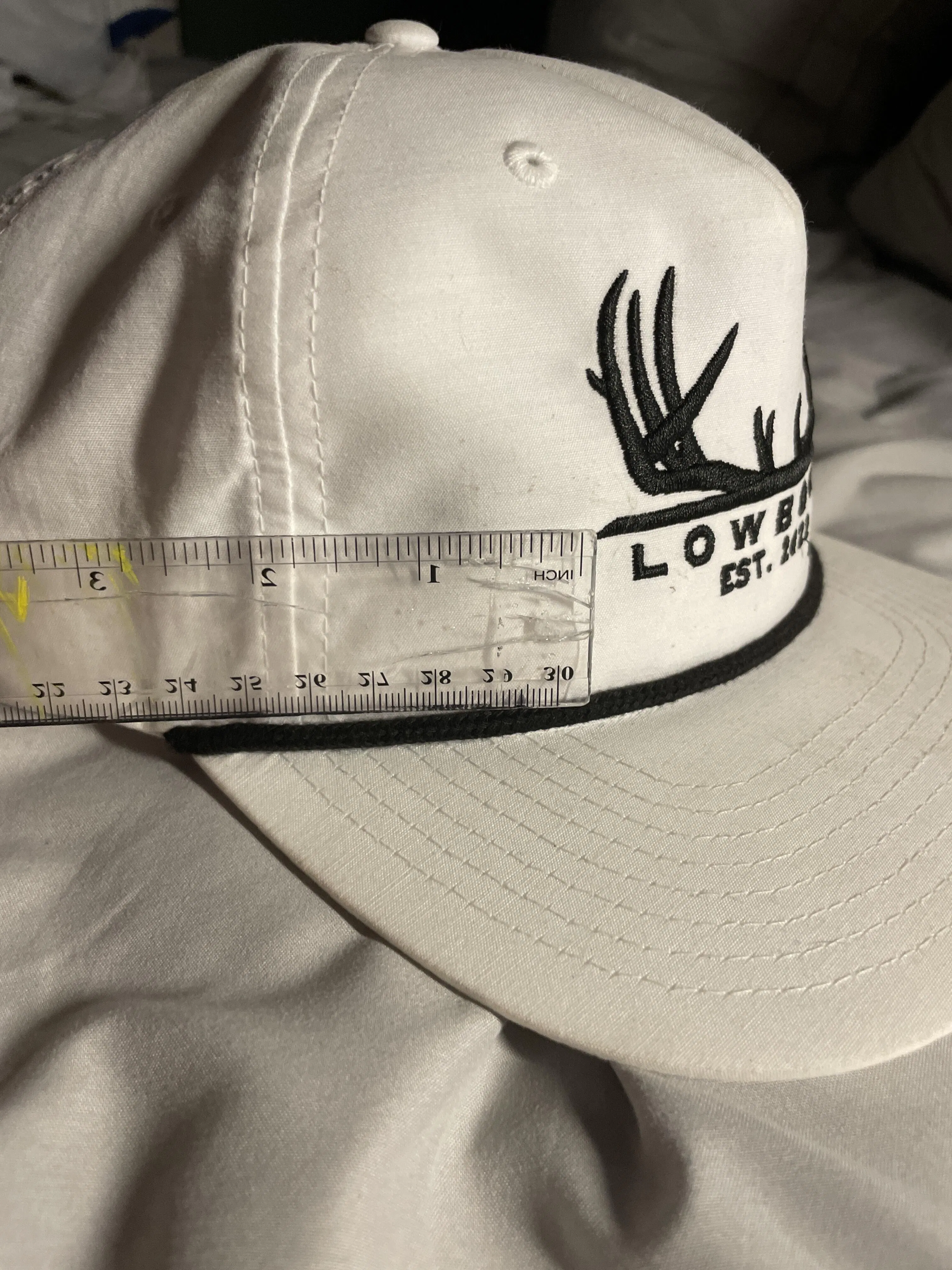 White Horns Rope Hat – Lowbowz