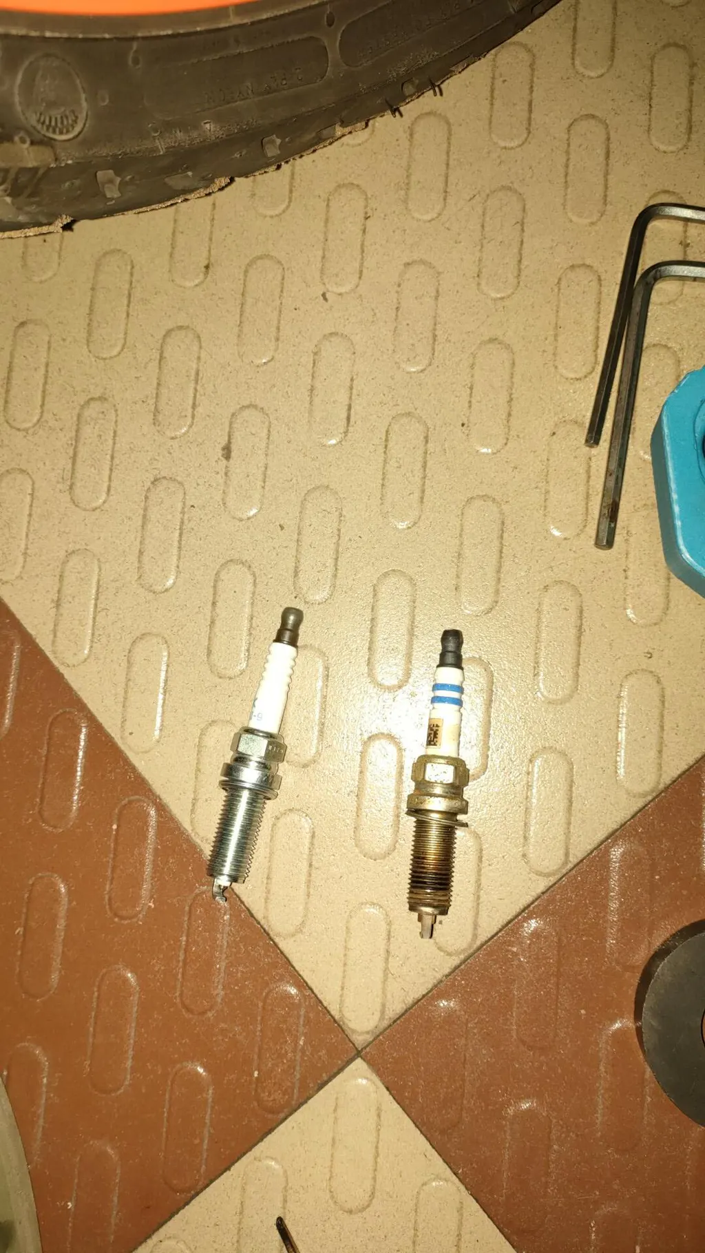 NGK LKAR8AI-9 Iridium Spark Plug for Bikes – LRL Motors