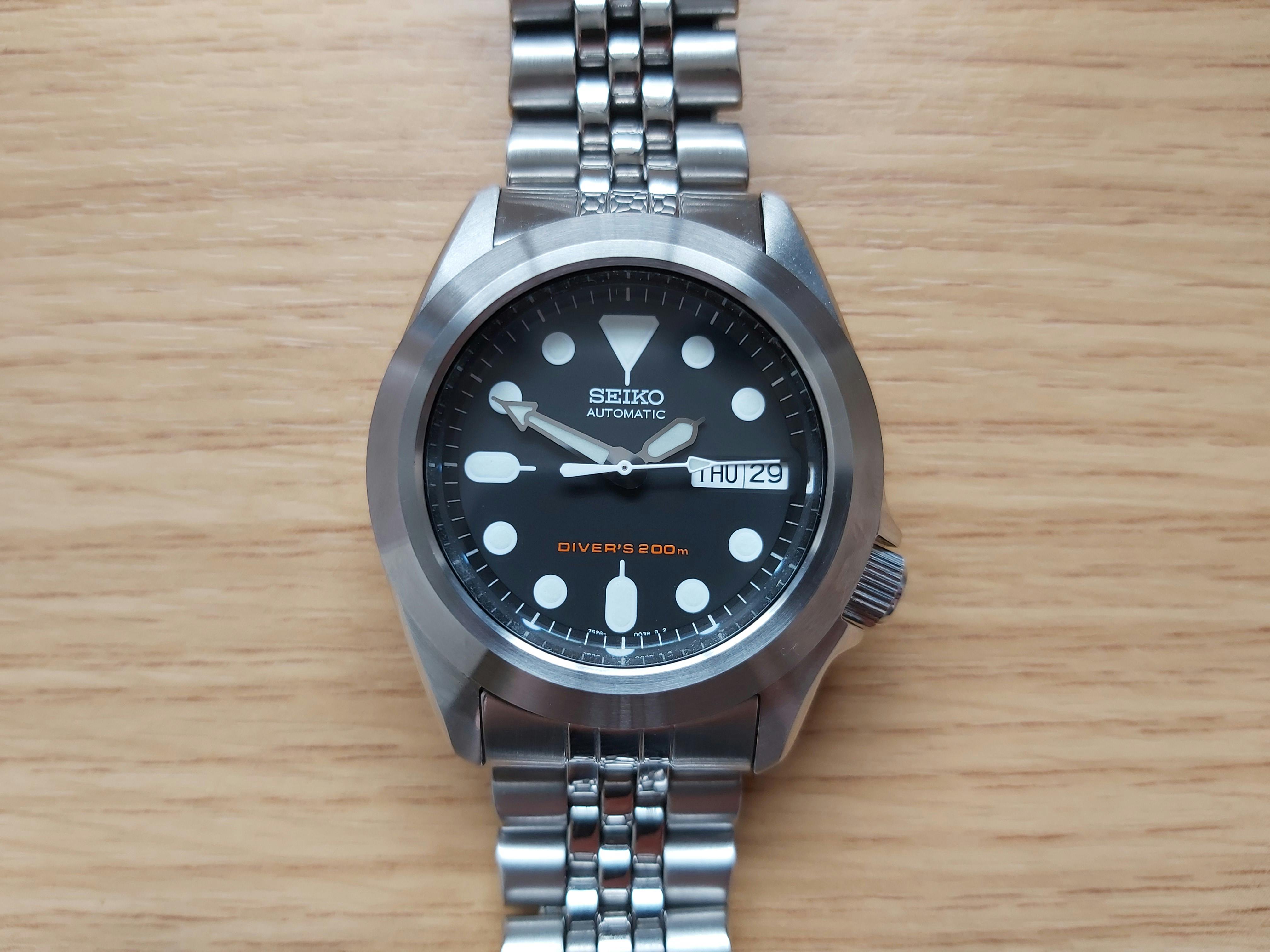 The Silver Brushed Pilot Bezel for SKX013 - SEIKO Mod Part - Lucius Atelier
