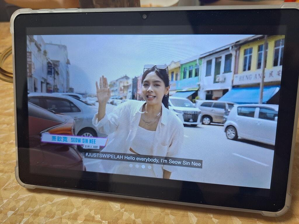 LUMOS Tablet | A Top Quality Tablet For Only ₱6,999?! | LUMOS Projector ...