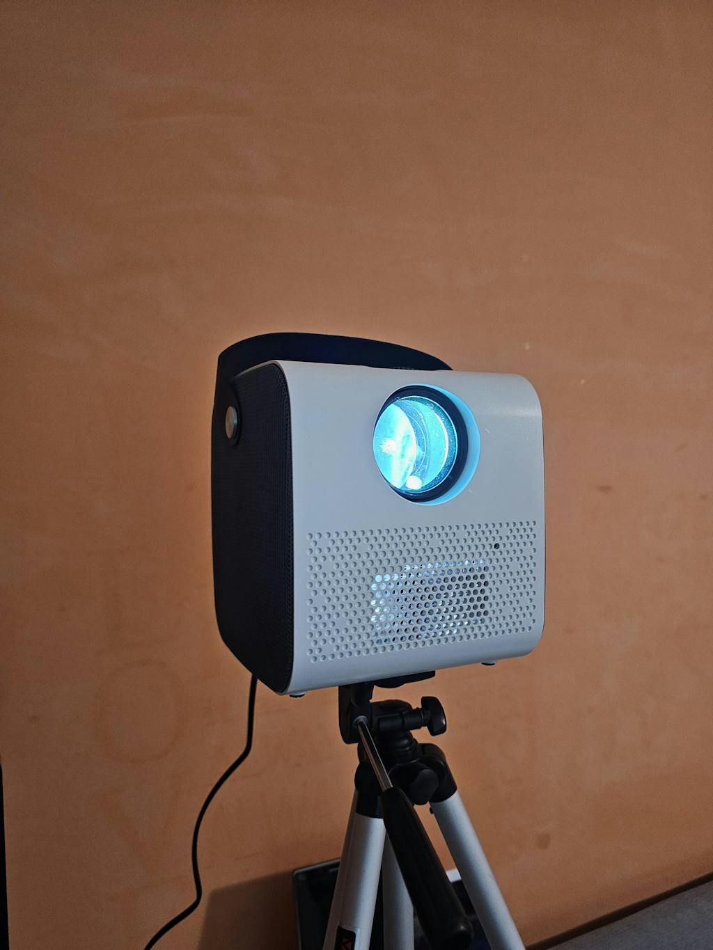 RAY Home Cinema Projector | LUMOS Projector Singapore | 54% Off Sale ...