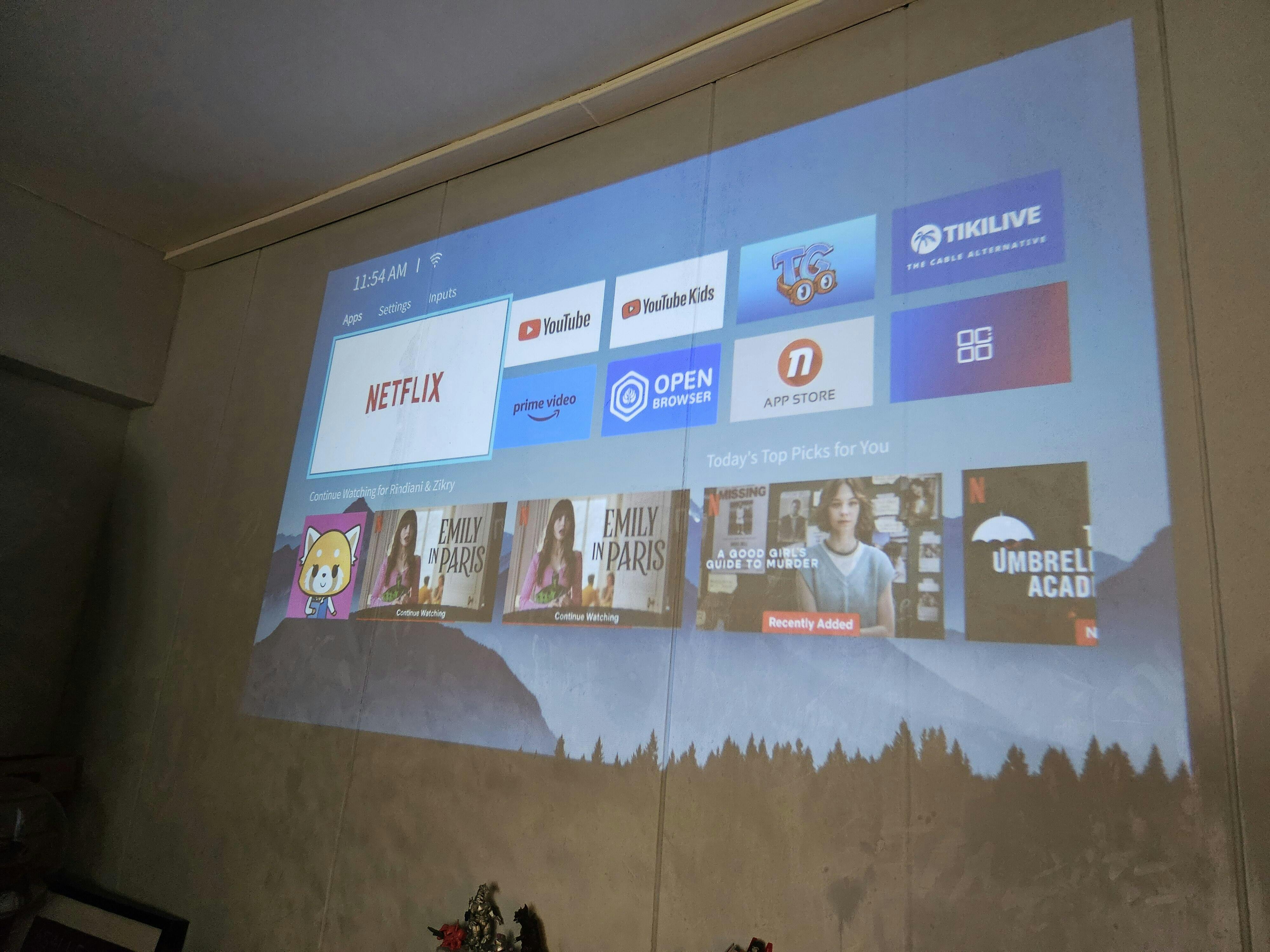 LUMOS RAY V2 Home Cinema Projector – LUMOS Projectors