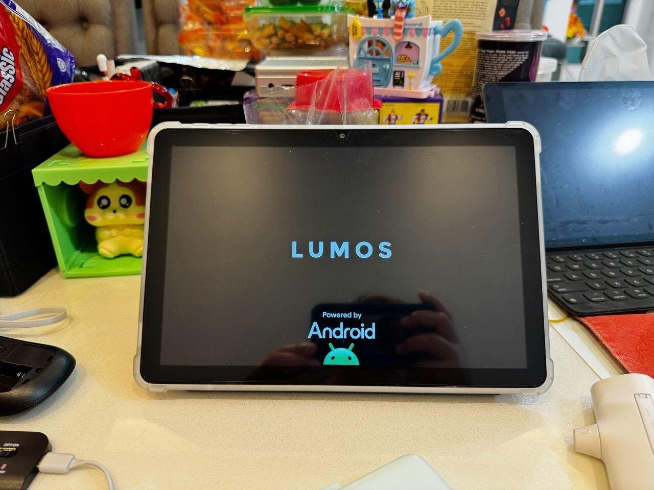 LUMOS Tablet – LUMOS Projectors