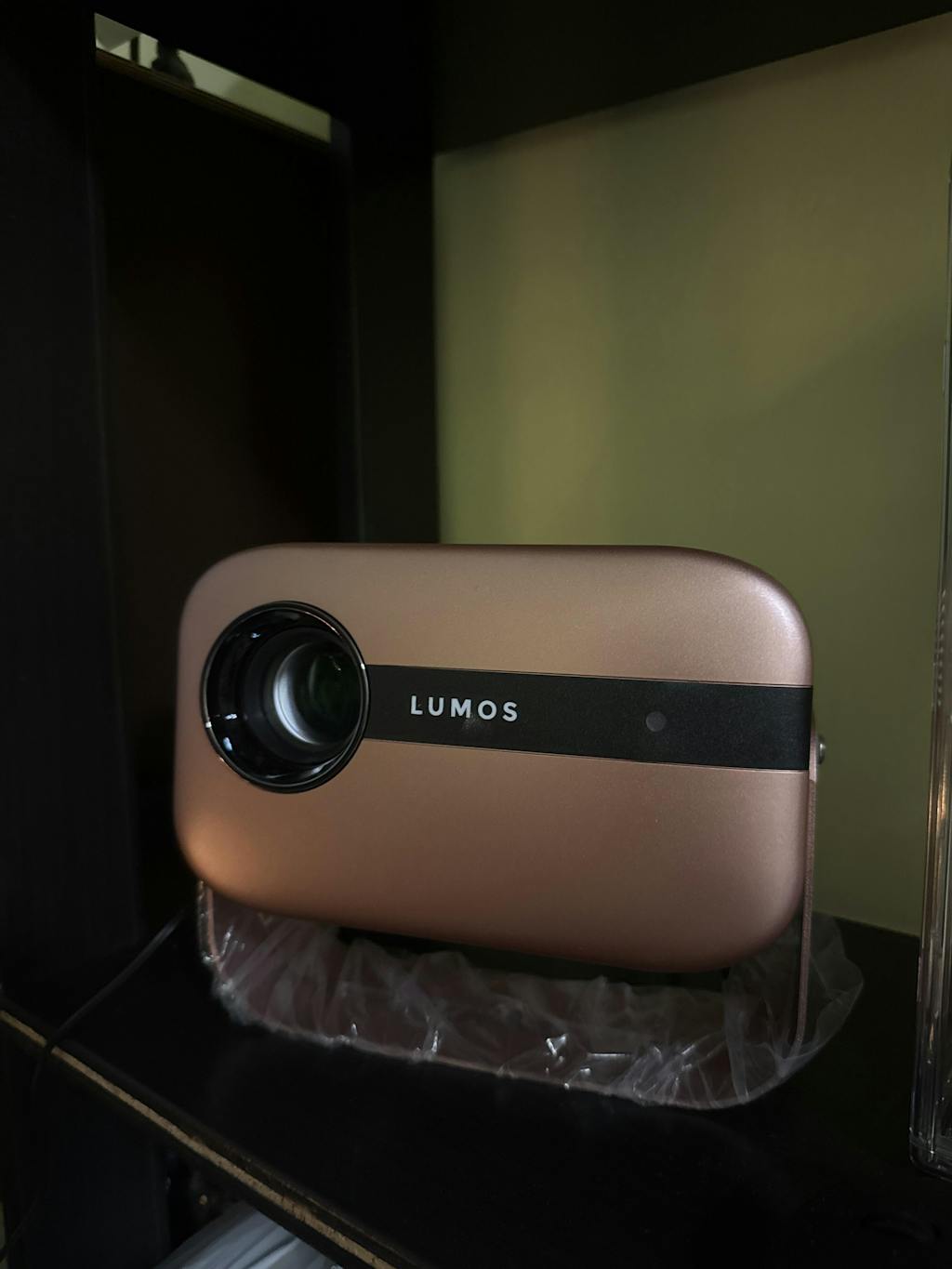 LUMOS FLOAT Home Cinema Projector – LUMOS Projectors
