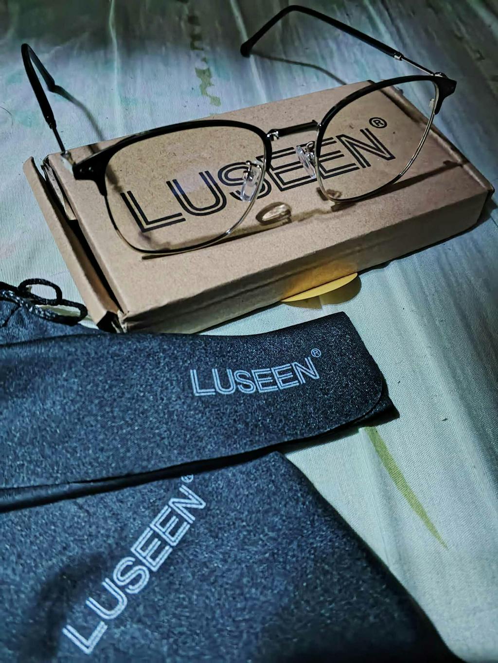 LUSEEN Photochromic Anti Radiation Eyeglass Metal Computer Glasses Ant