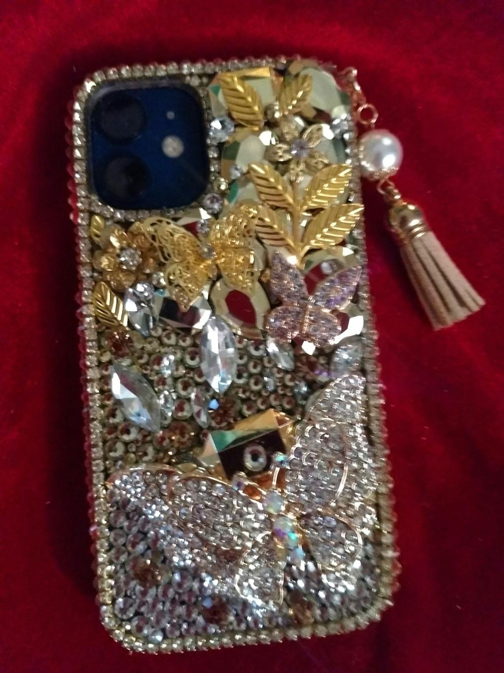 Bling cases handmade with crystals from Swarovski — LuxAddiction.com