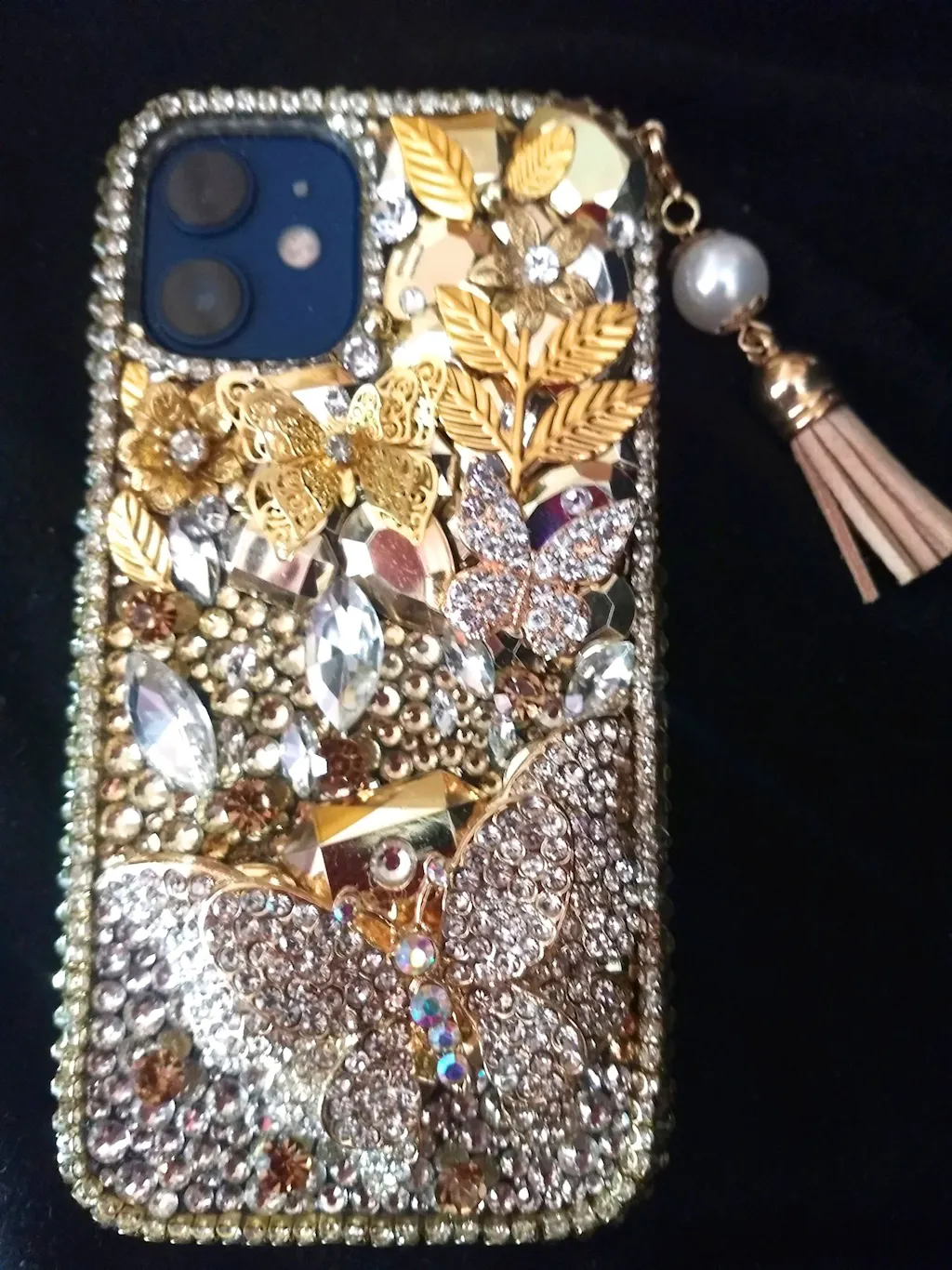 Bling cases handmade with crystals from Swarovski — LuxAddiction.com