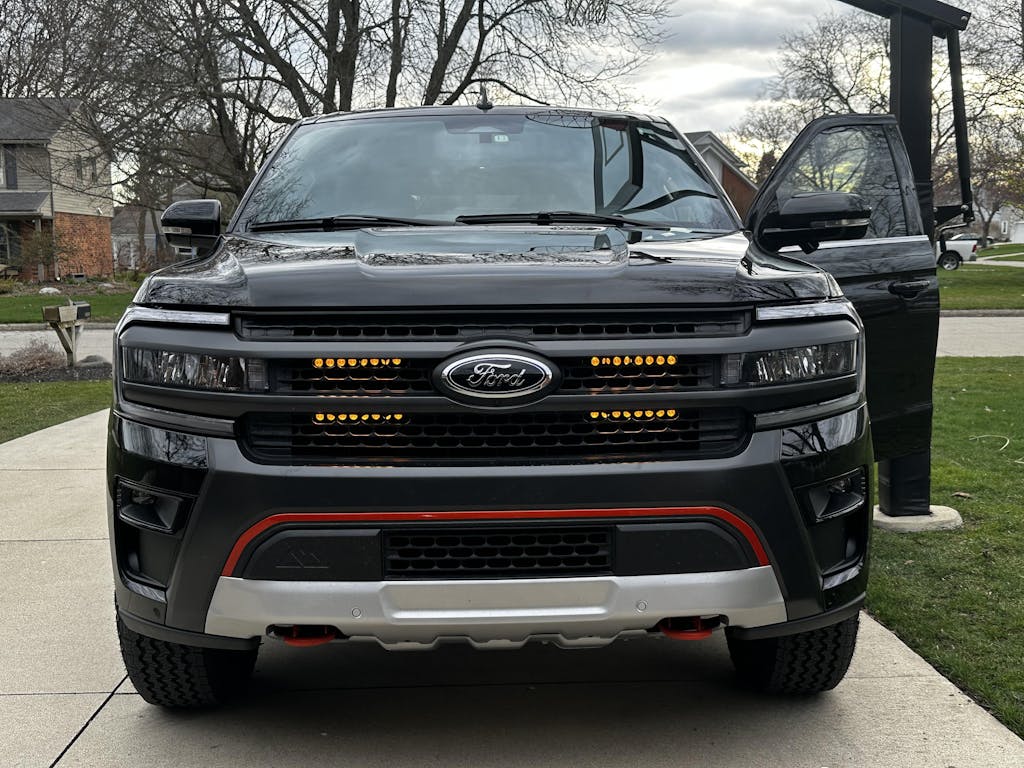 2022-2024 Ford Expedition (4) 11in Light Bars