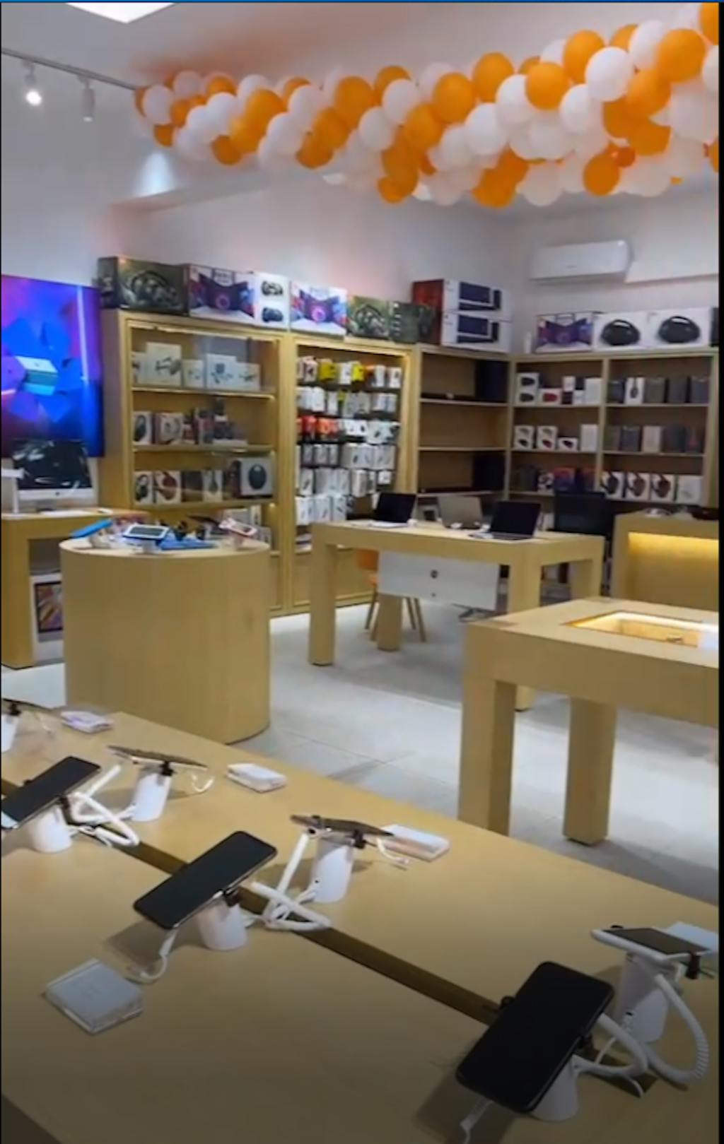 Cell Phone Store Wall Display Cabinet Shelf Hooks Headset Solution for ...