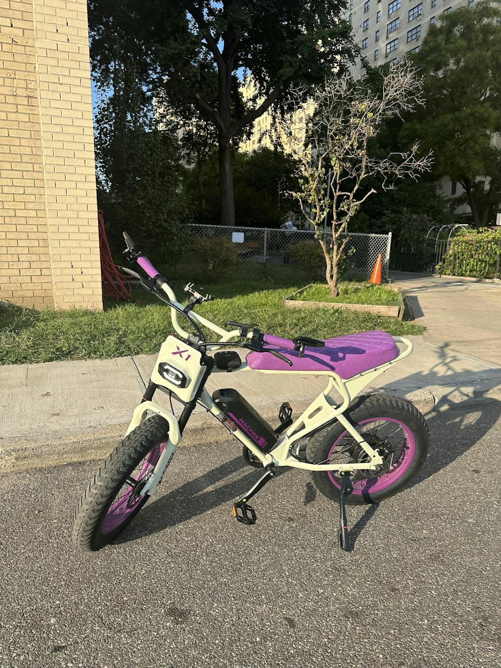 Macfox X1S x Bs.zay - Ultimate Custom Moped Style Electric Bike