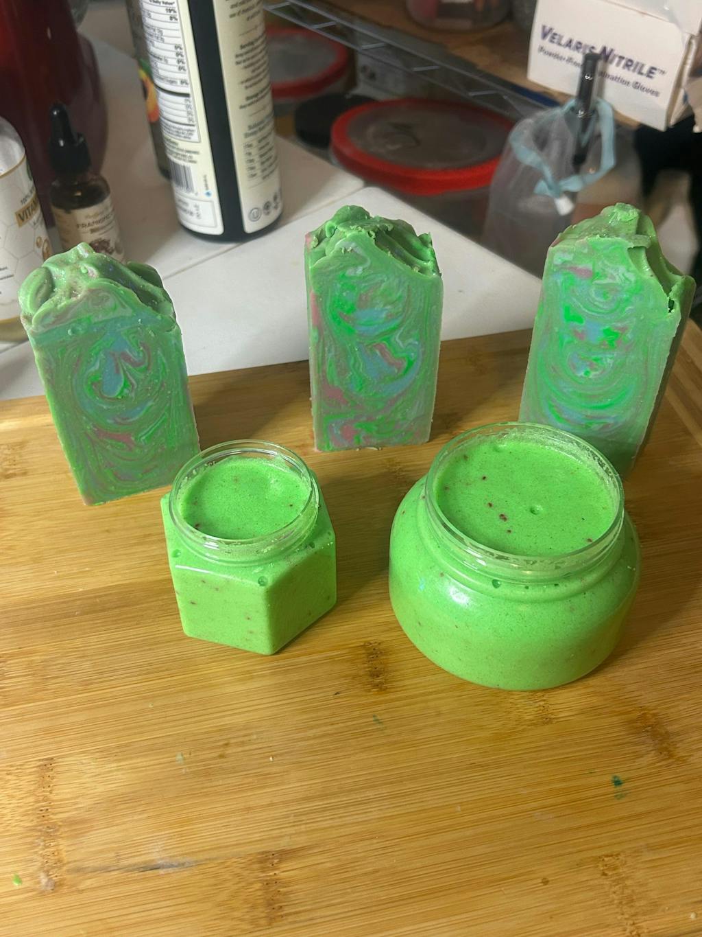 Radioactive Neon Green Pigment – Mad Micas