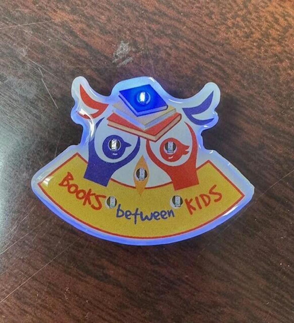 Custom LED Flashing Blinky Light Pins - LogoBlinkee.com | Best Glowing ...