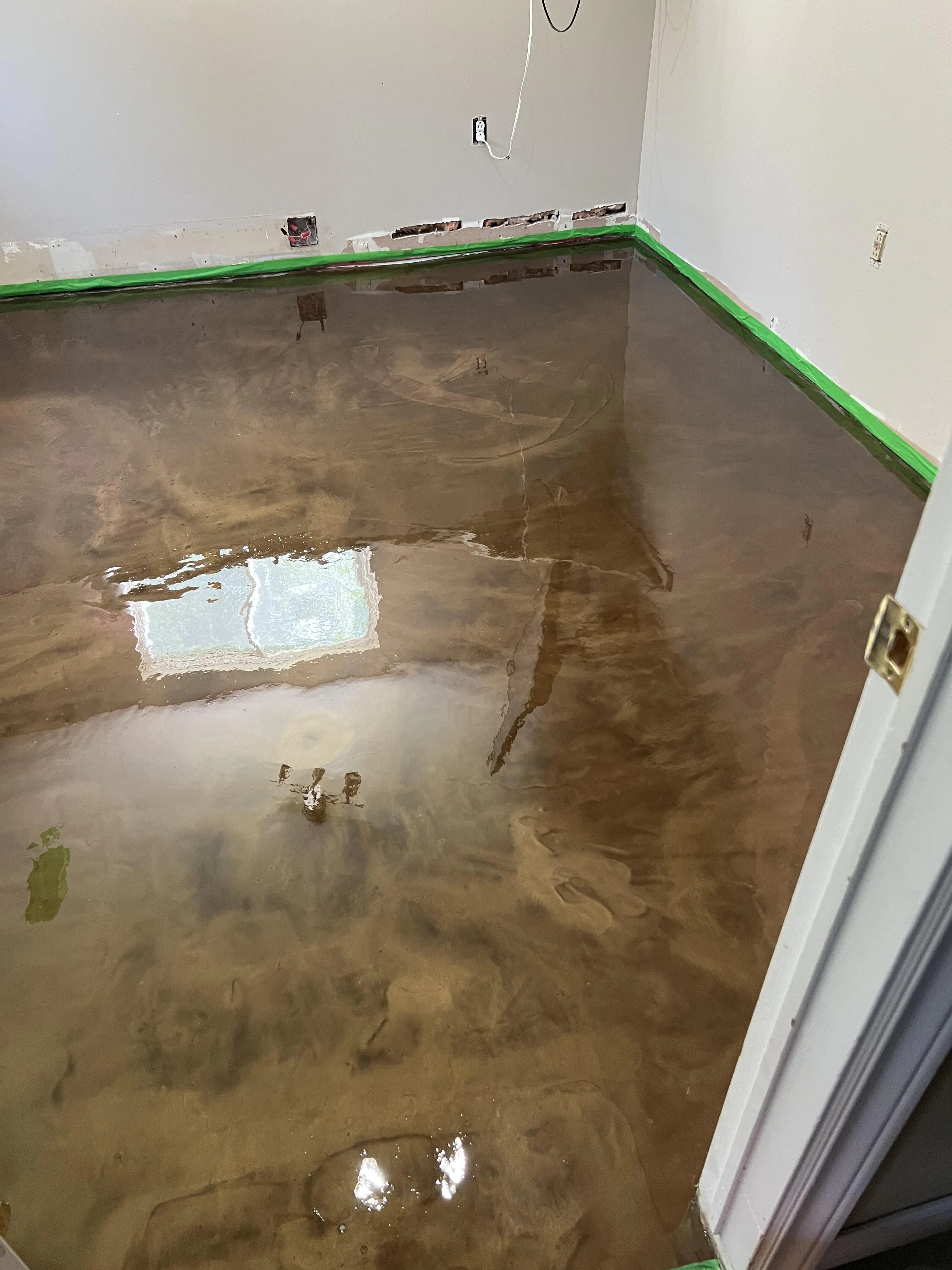 Clear Floor Epoxy Resin for All Floors | Magic Resin
