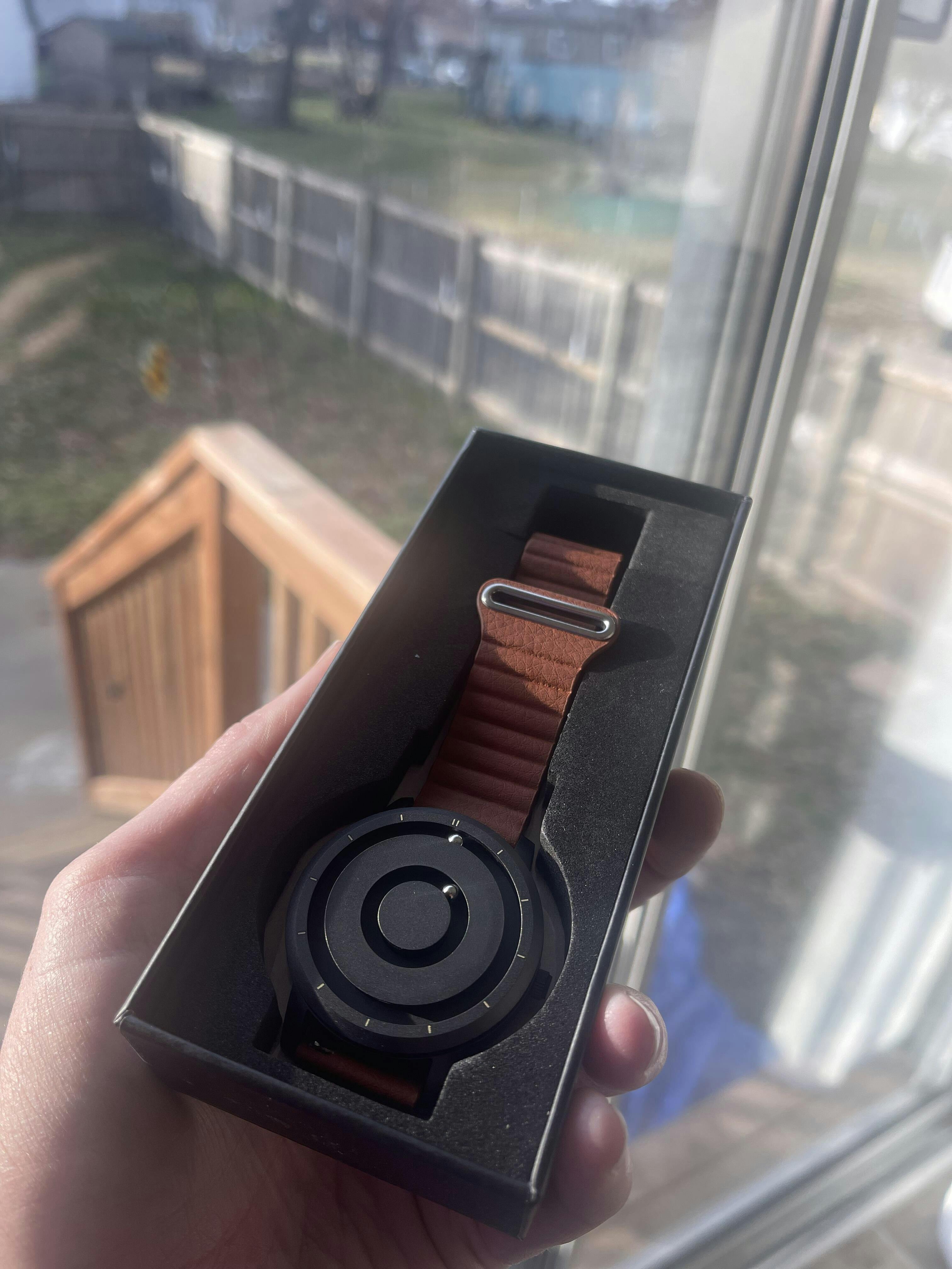 MAGNETO Jupiter Black Silikon Schwarz Armbanduhr – Magneto Watch