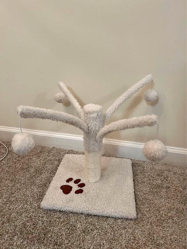Kitty Cat Play Scratching Post – Majestic Pet