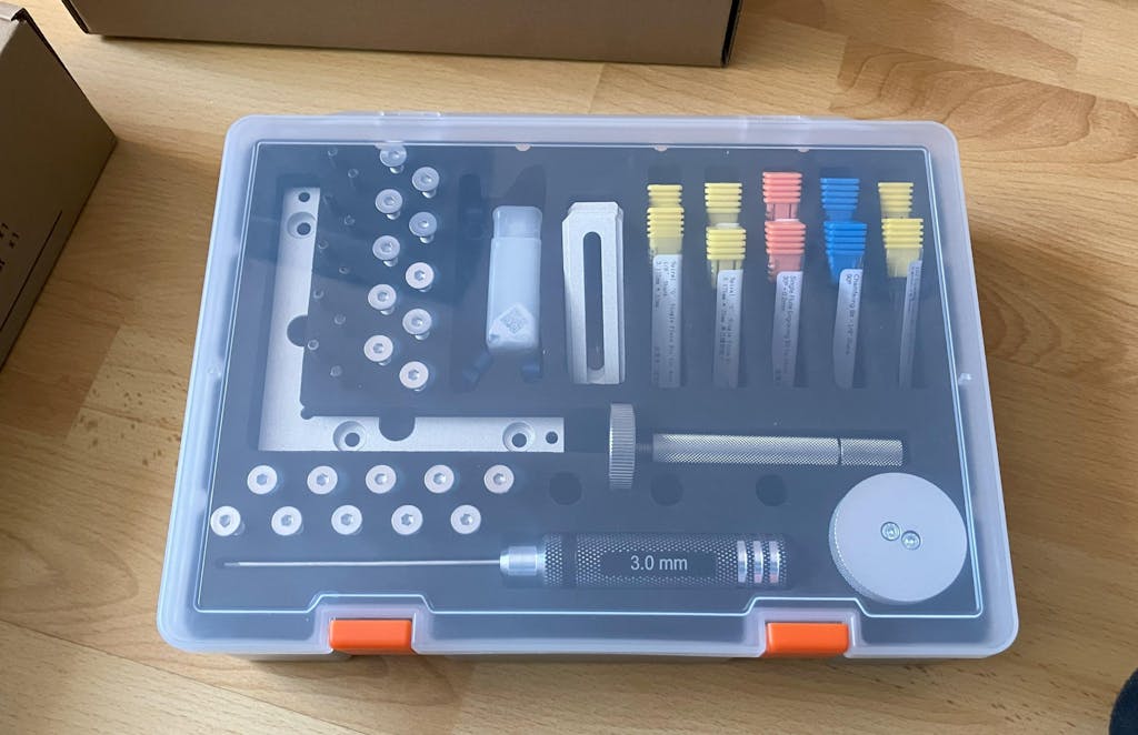 Carvera Air: A Smart and Affordable Desktop CNC Machine – Global Makera