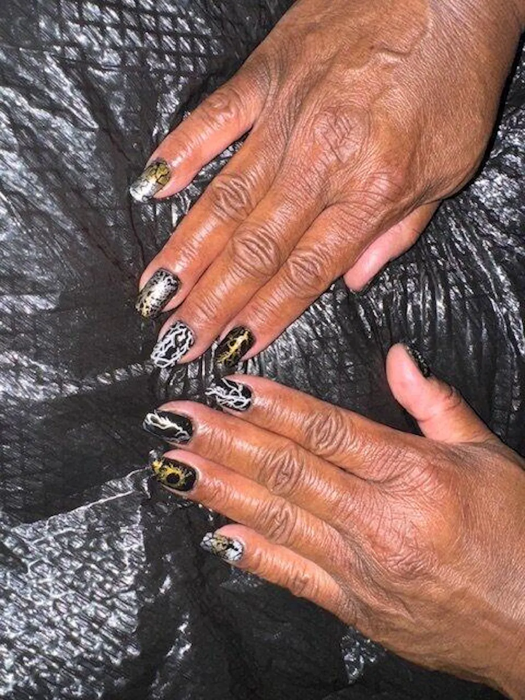 Lightning Strikes (M572) - Nail Stamping Plate – Maniology
