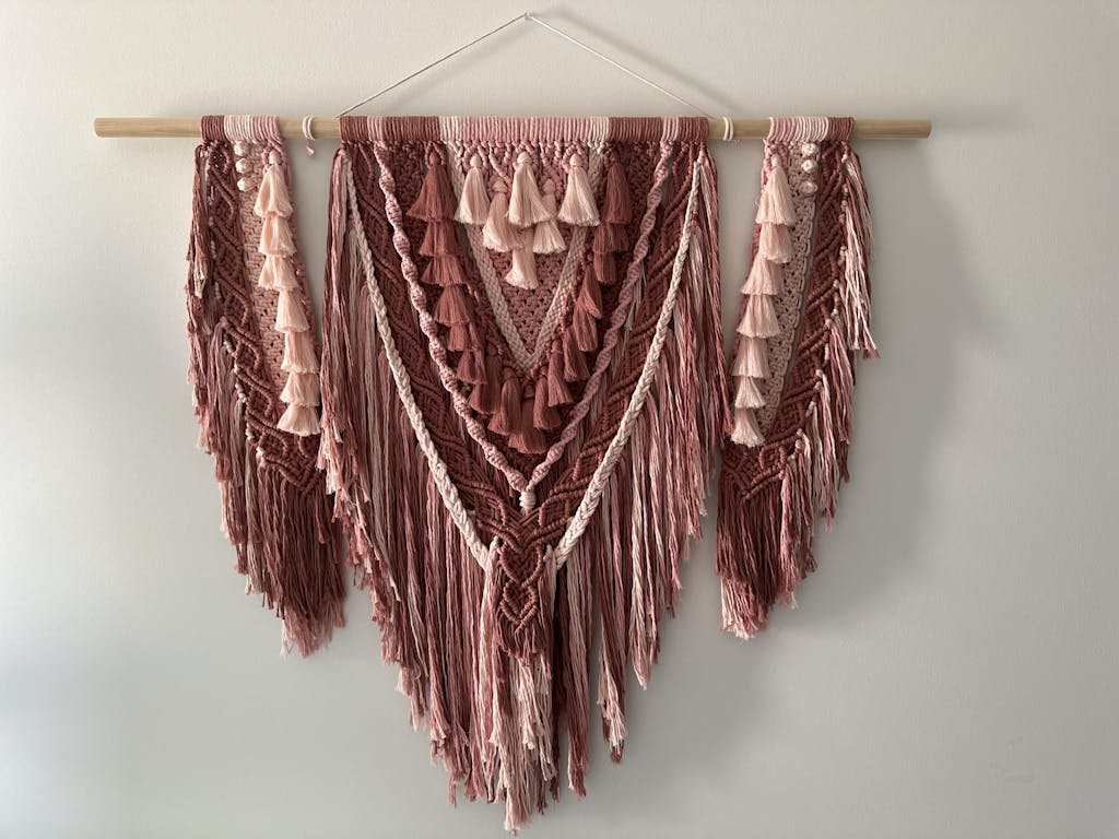Macrame Wall Hanging | Macrame Wall Hanging Designs & Patterns - Mary ...