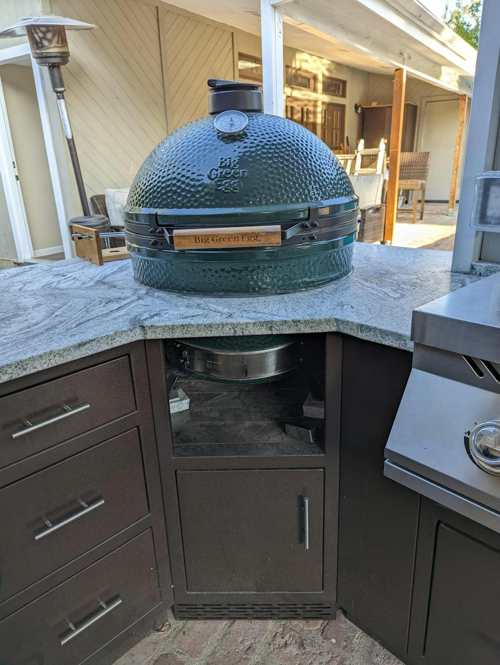 Corner Ceramic Grill Cabinet - 28" Patio Line#N# – Matchless Cabinet