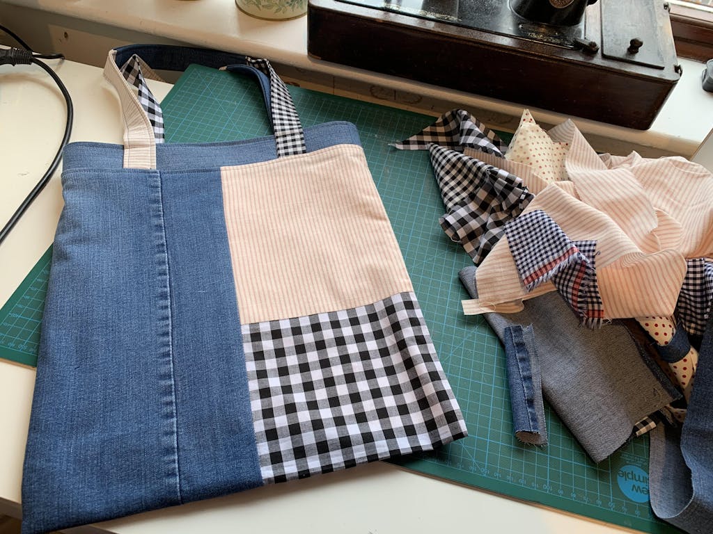 Stash Pocket Tote PDF Sewing Pattern – Matchy Matchy Sewing Club