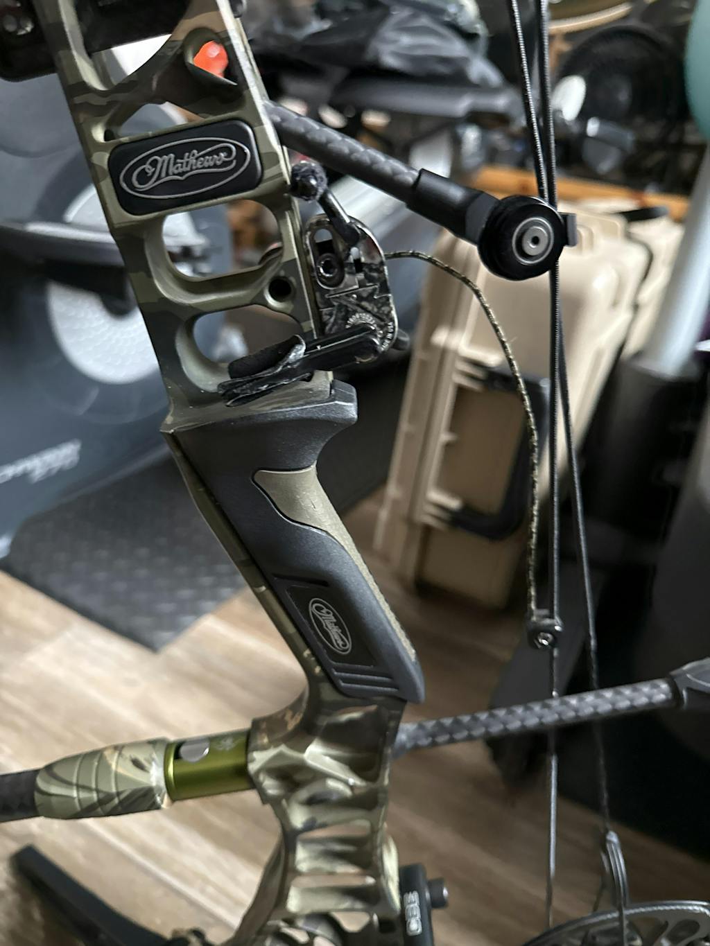 BOND™ Grip System – Mathews Archery