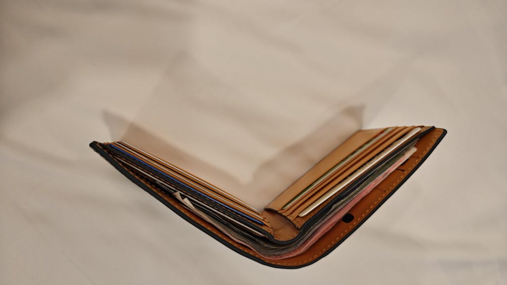 Cosmopolitan Pocket Leather Wallet – Maverick & Co.