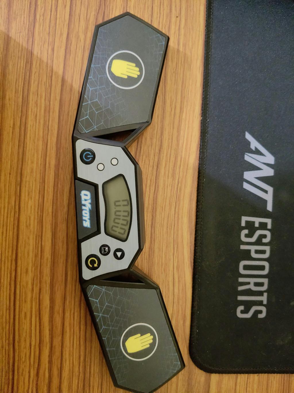 Mastering the Cross: Tips and Tricks to Solve Your Rubik’s Cube Faster