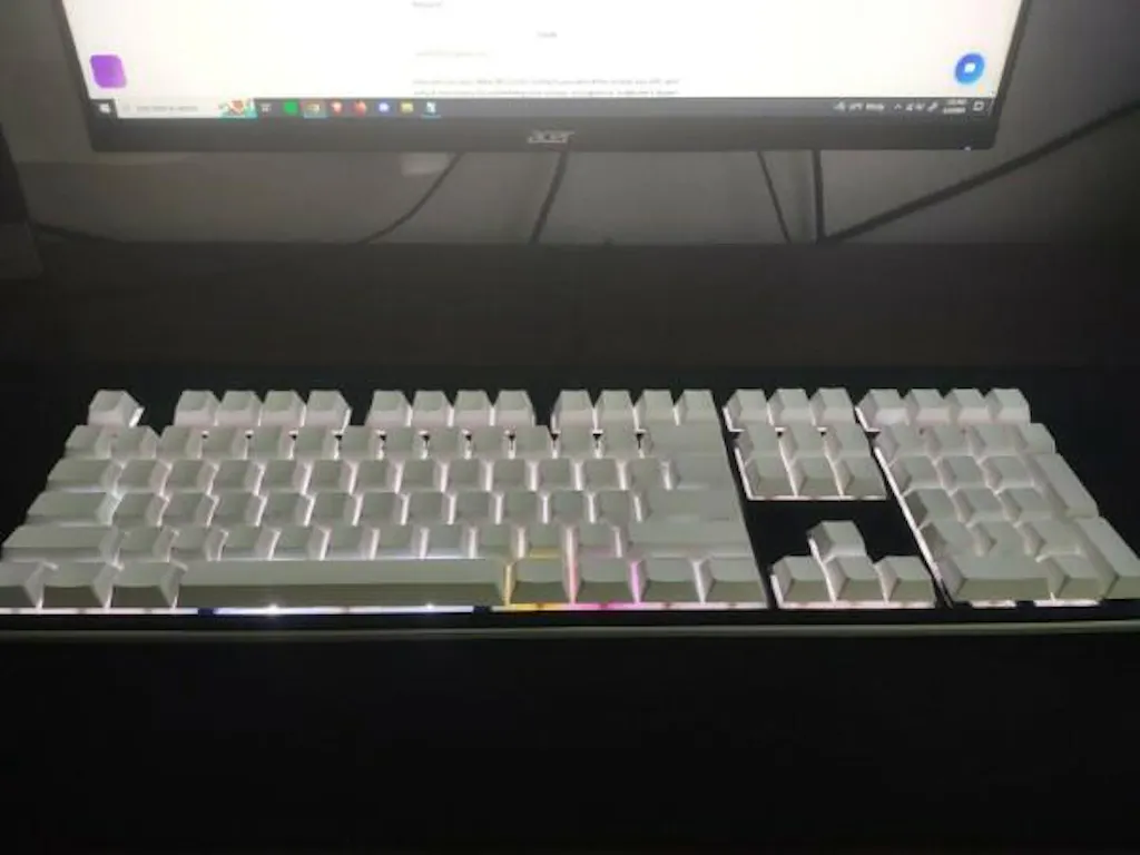 Ducky White Blank 132 Key Cherry Profile PBT Keycap Set