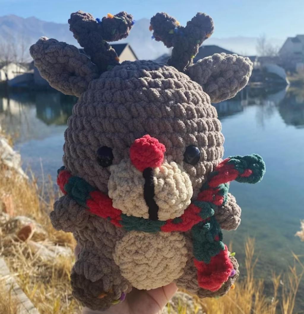 Christmas Chunky Reindeer Amigurumi Crochet Doll Pattern – Medaami Patterns