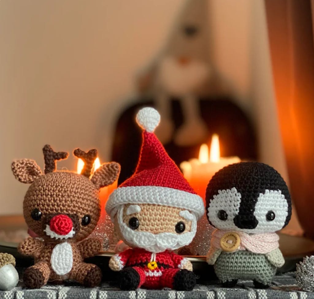 Christmas Santa Amigurumi Crochet Doll Pattern – Medaami Patterns