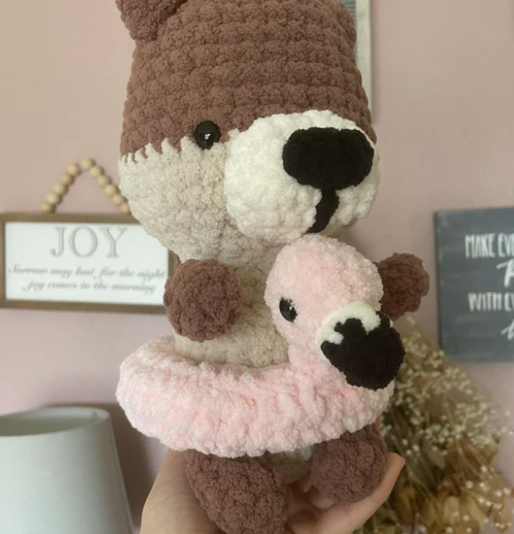 Chunky Walter the Otter Amigurumi Crochet Doll Pattern – Medaami Patterns
