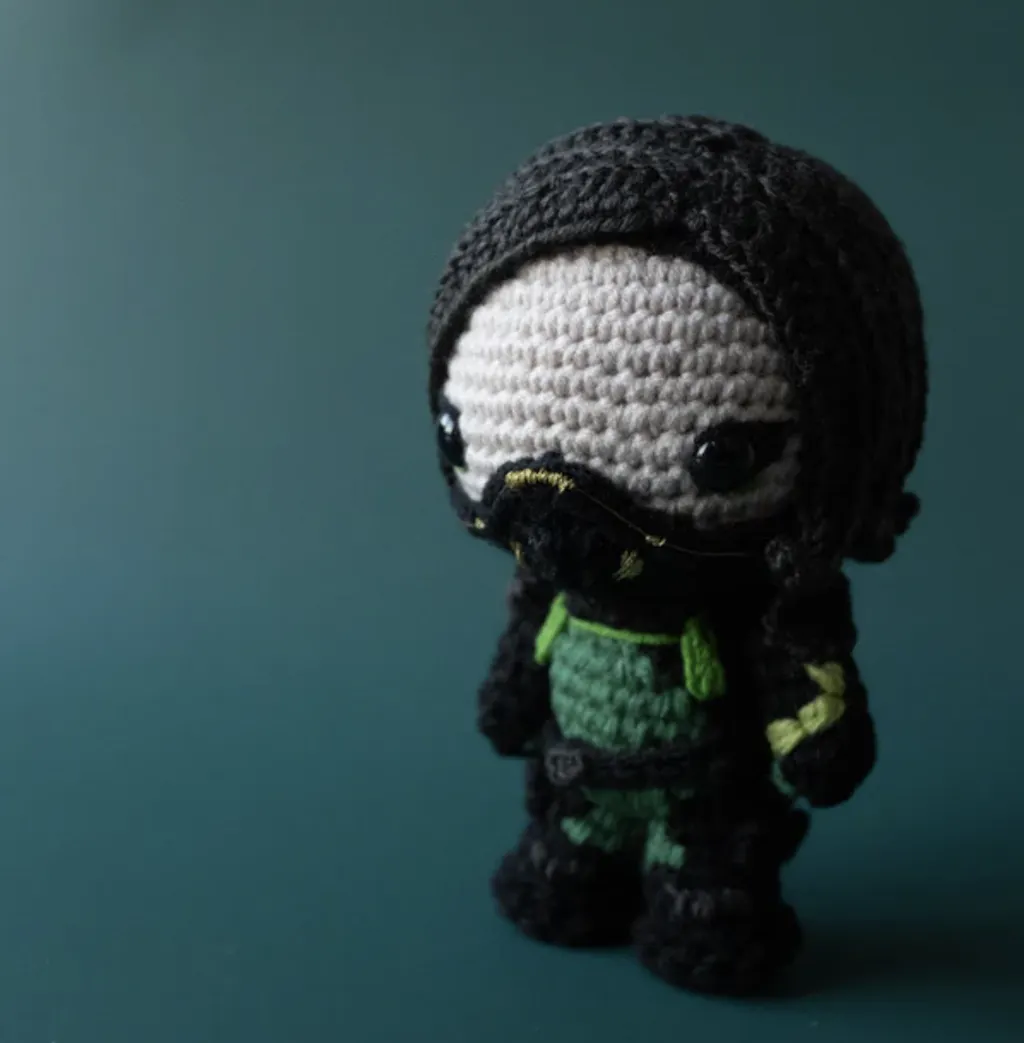 Viper Valorant Agent Amigurumi Crochet Doll Pattern – Medaami Patterns