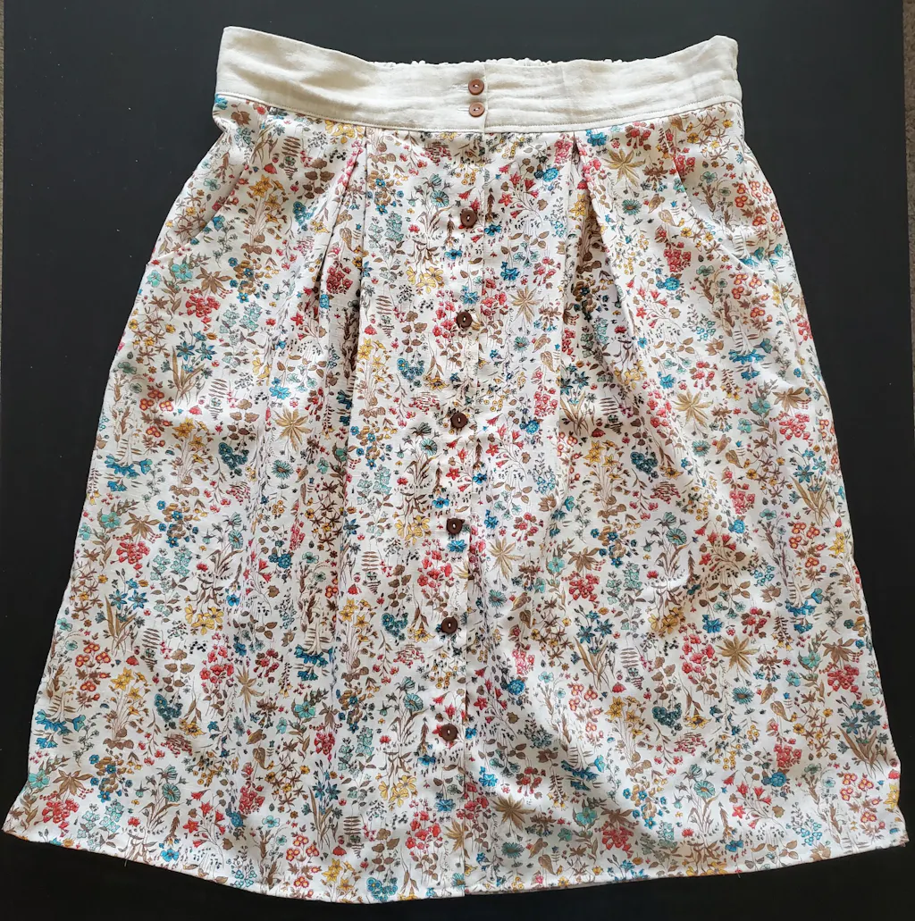 Kelly Curve Skirt Sewing Pattern | Megan Nielsen Patterns