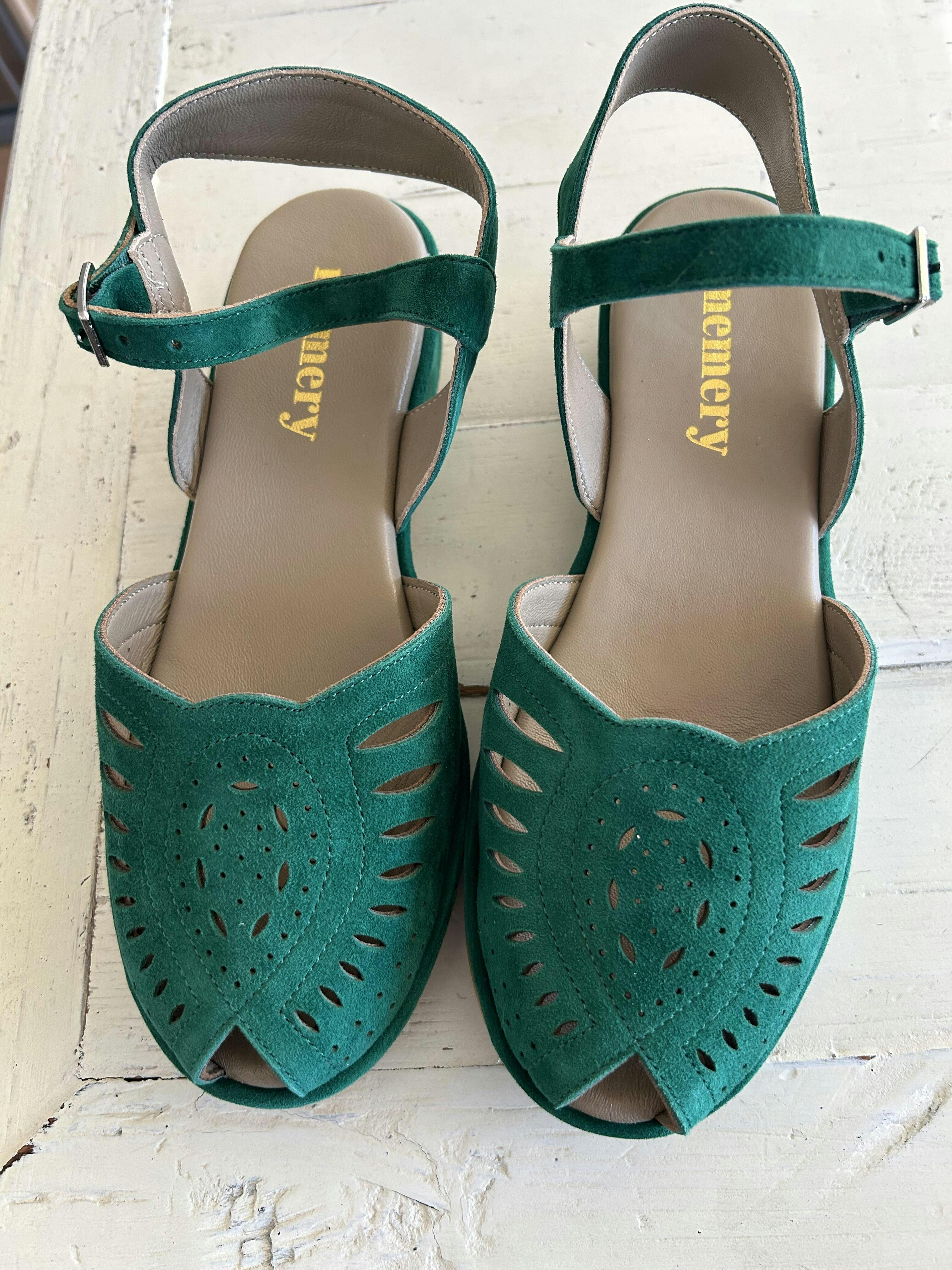 1940s / 50s style suede wedge - Red - Ella – memery