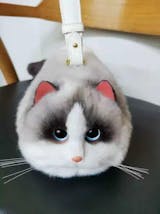 Amazingly real fluffy cat handbag - Handbag that 99% like a Real Cat ...