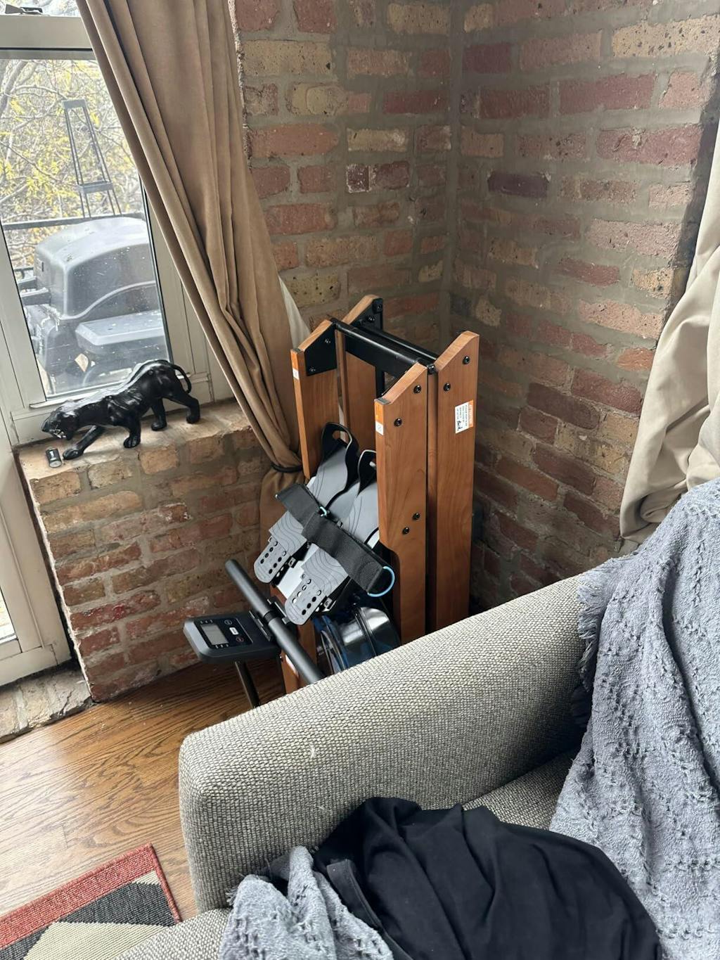 Budget-Friendly Water Rowing Machine for Beginners - CoreRow R28 | MERACH