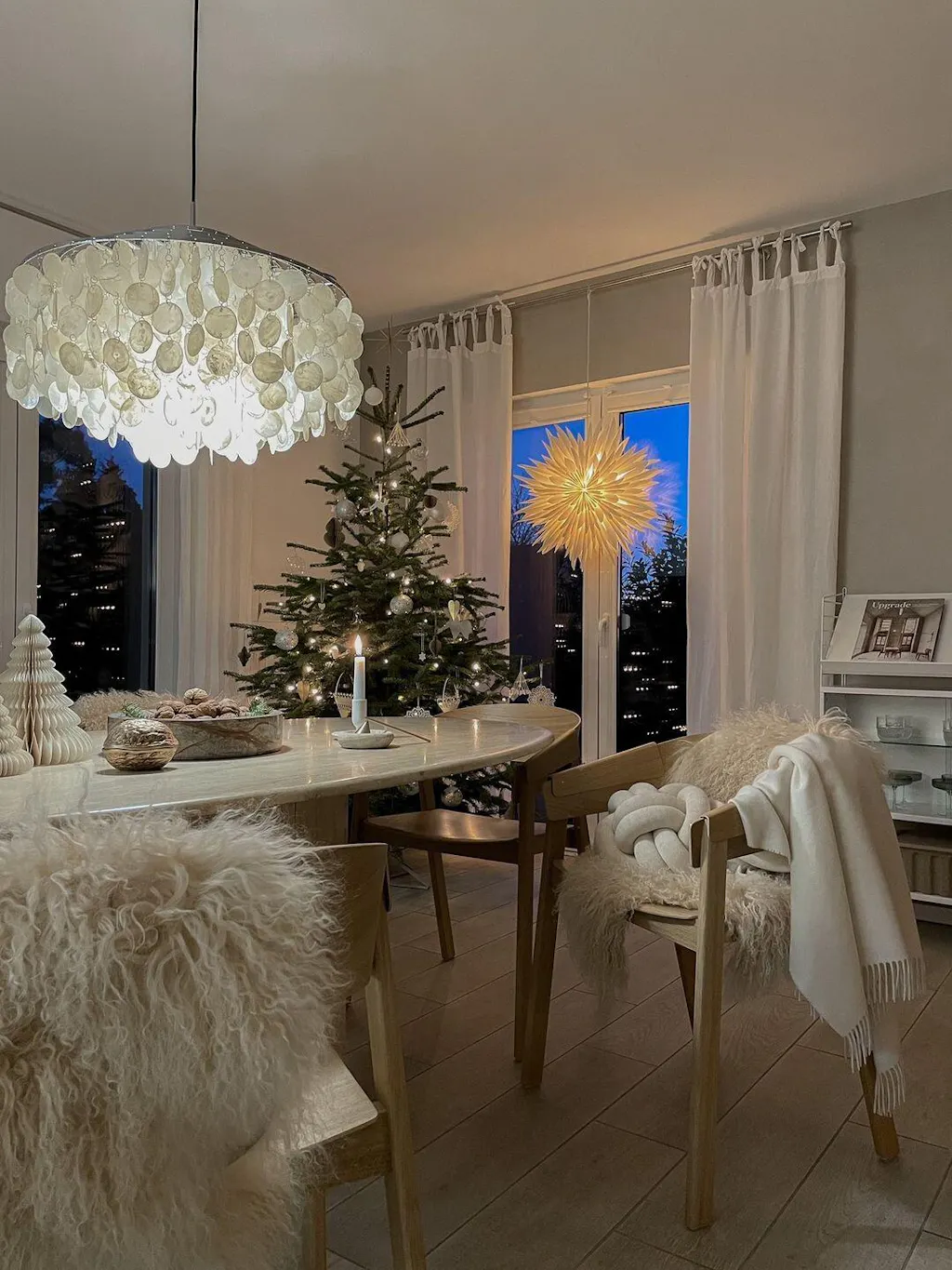 Shell Chandelier – Metavaya