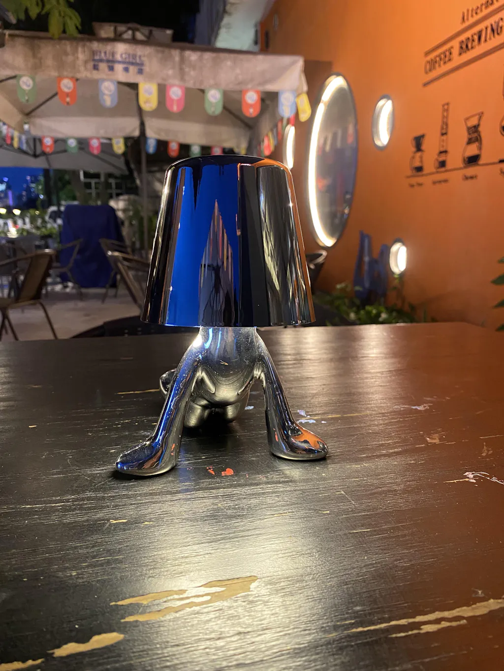 Golden Man Table Lamp – Metavaya