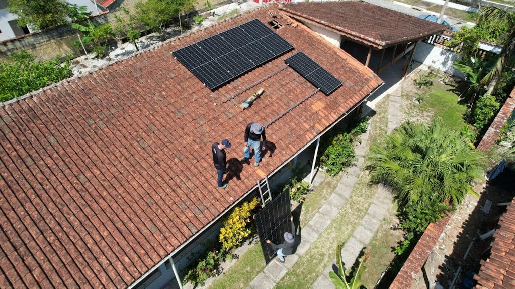 Kit Energia Solar Ongrid 600kWh Mês 4,88kWp 8 Painel Sunova 610W Inver