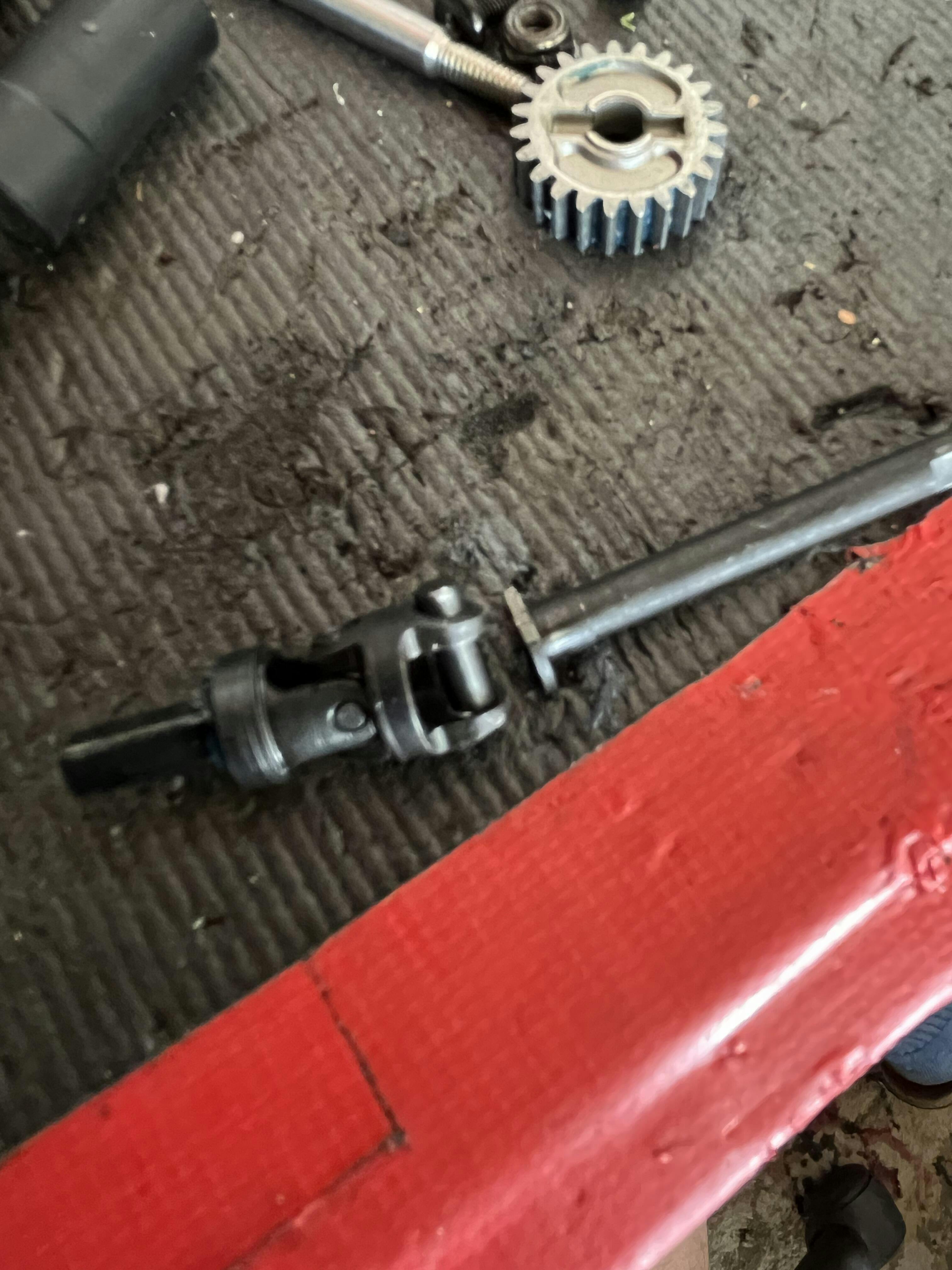 MEUS Racing Isokinetic 3-Section CVDs Portal Front Rear Axles for 1/10