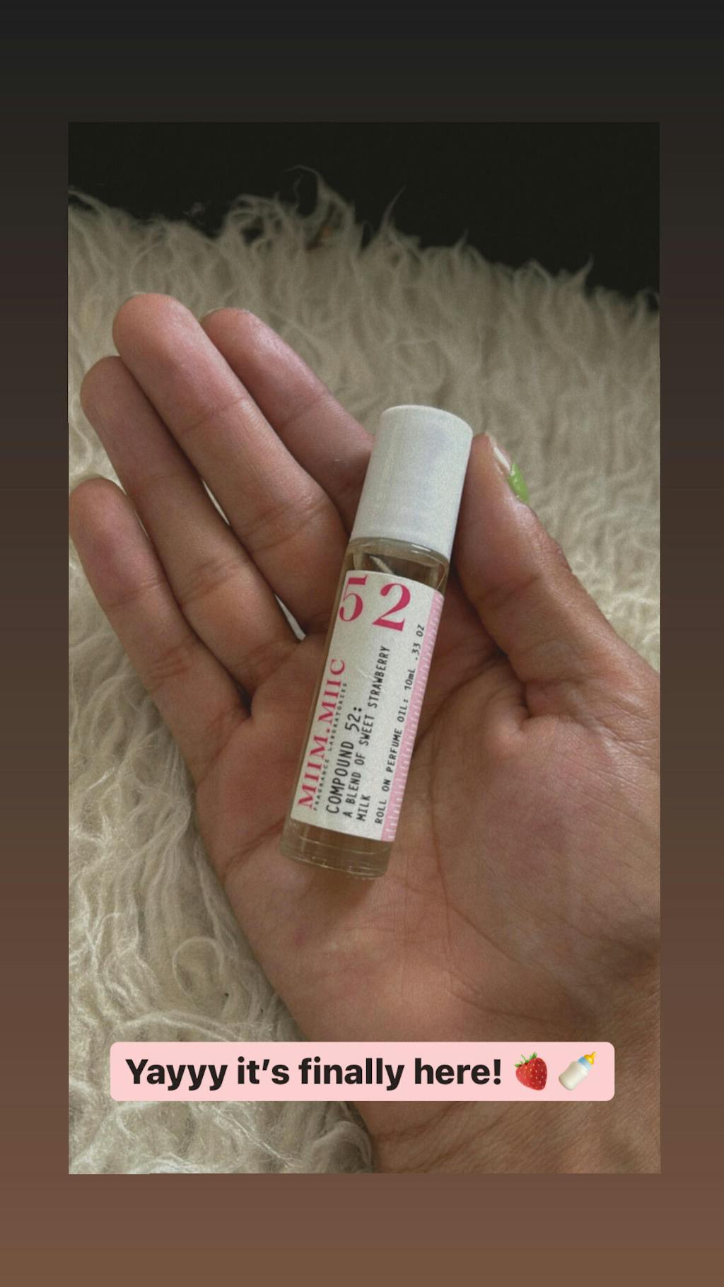 No 52 Sweet Strawberry Milk Roll-On Perfume – MIIM.MIIC