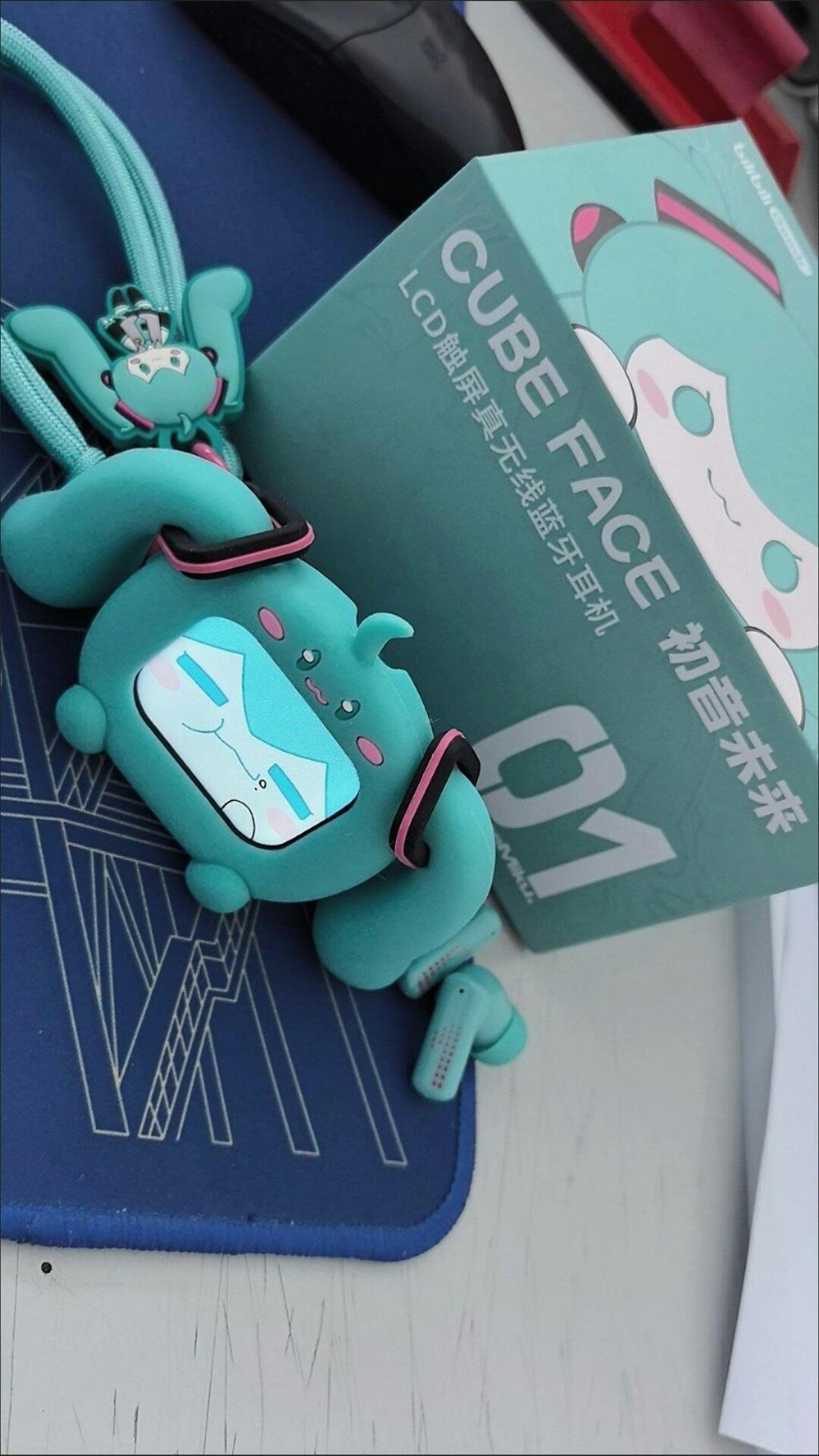 Hatsune Miku Cube Face LED Touch Screen Airless Bluetooth Airpods Gift ...