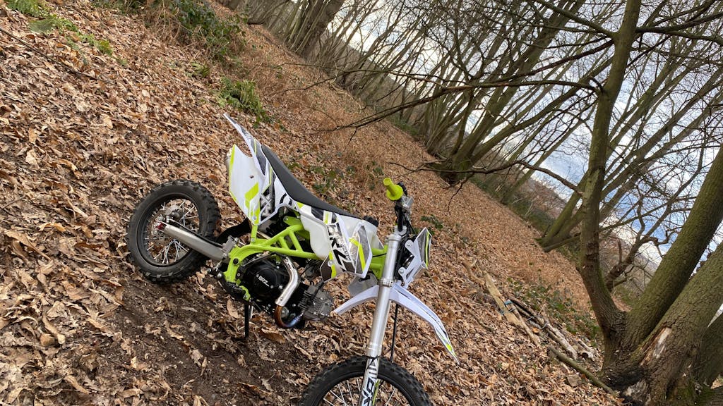 BRZ 125cc Racing Team Pro Start Manual Dirt Bike 17/14" Big Wheel