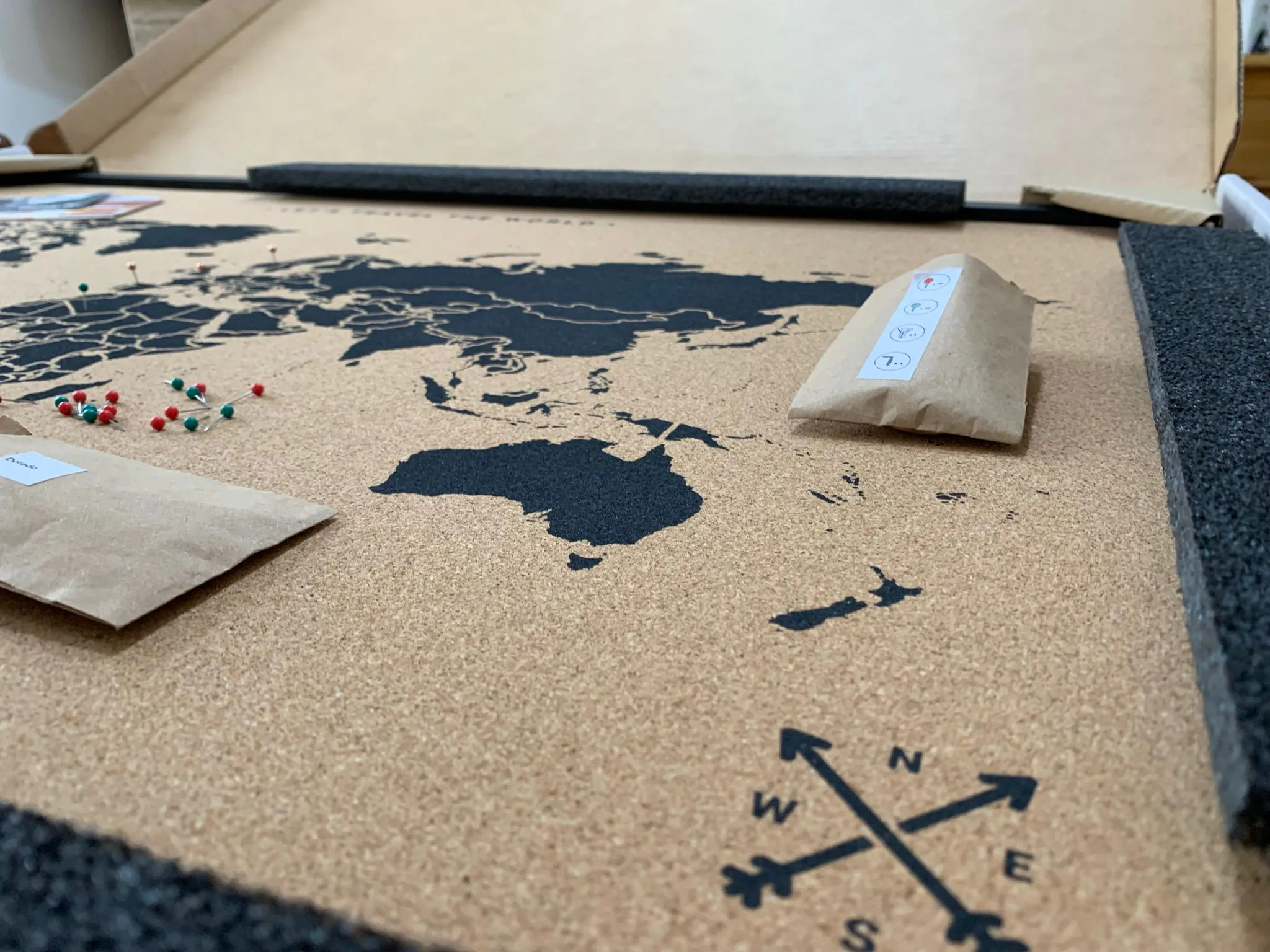 Cork Worldmap - Political Map of the World - Woody Map Natural ® – Misswood