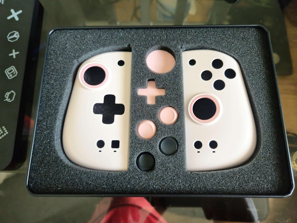 Mobapad M6 HD: Nintendo Switch Controllers with Stunning Panel Options ...