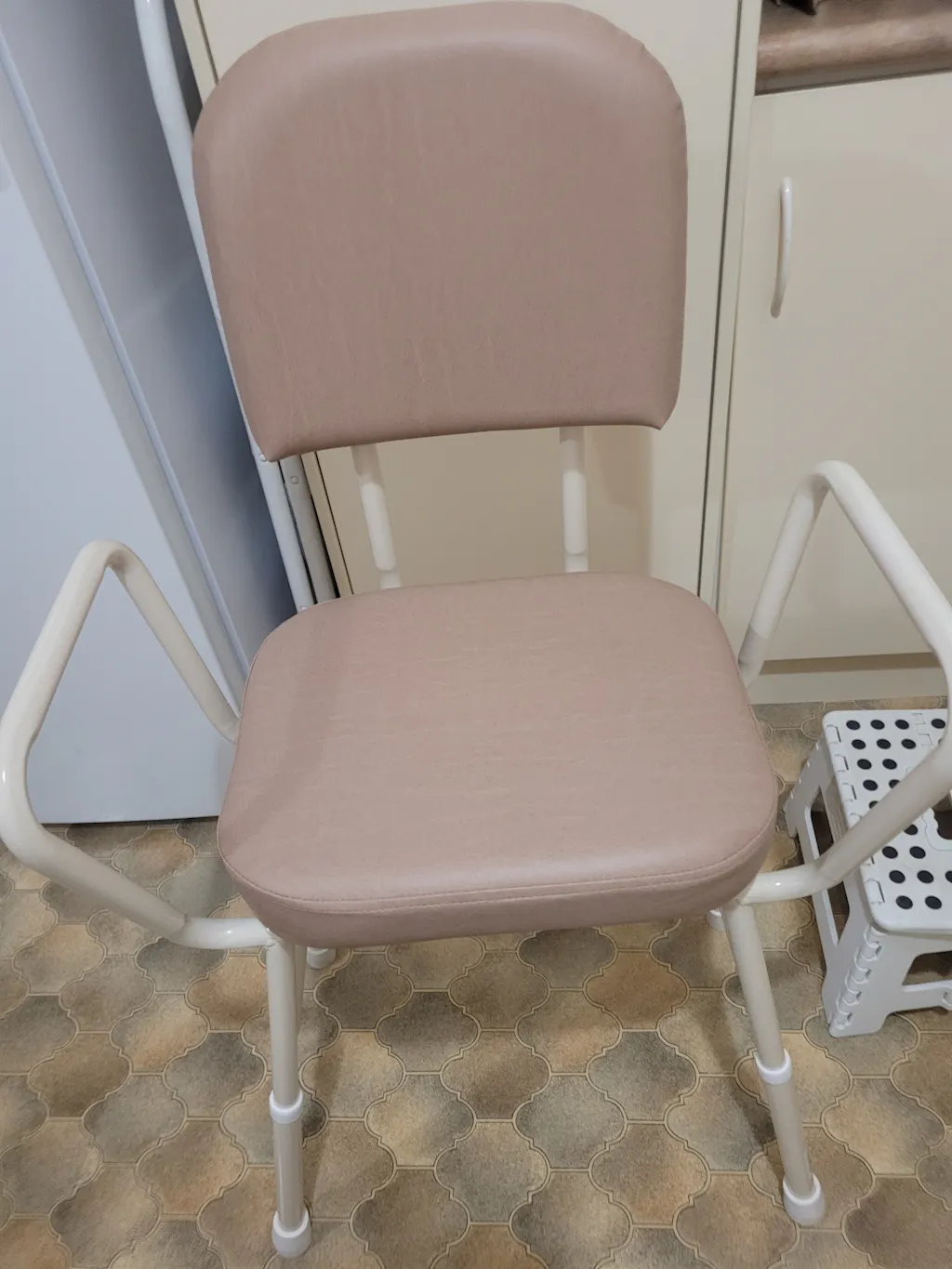 Aspire Kitchen / Perching Stool - Mobility and Wellness